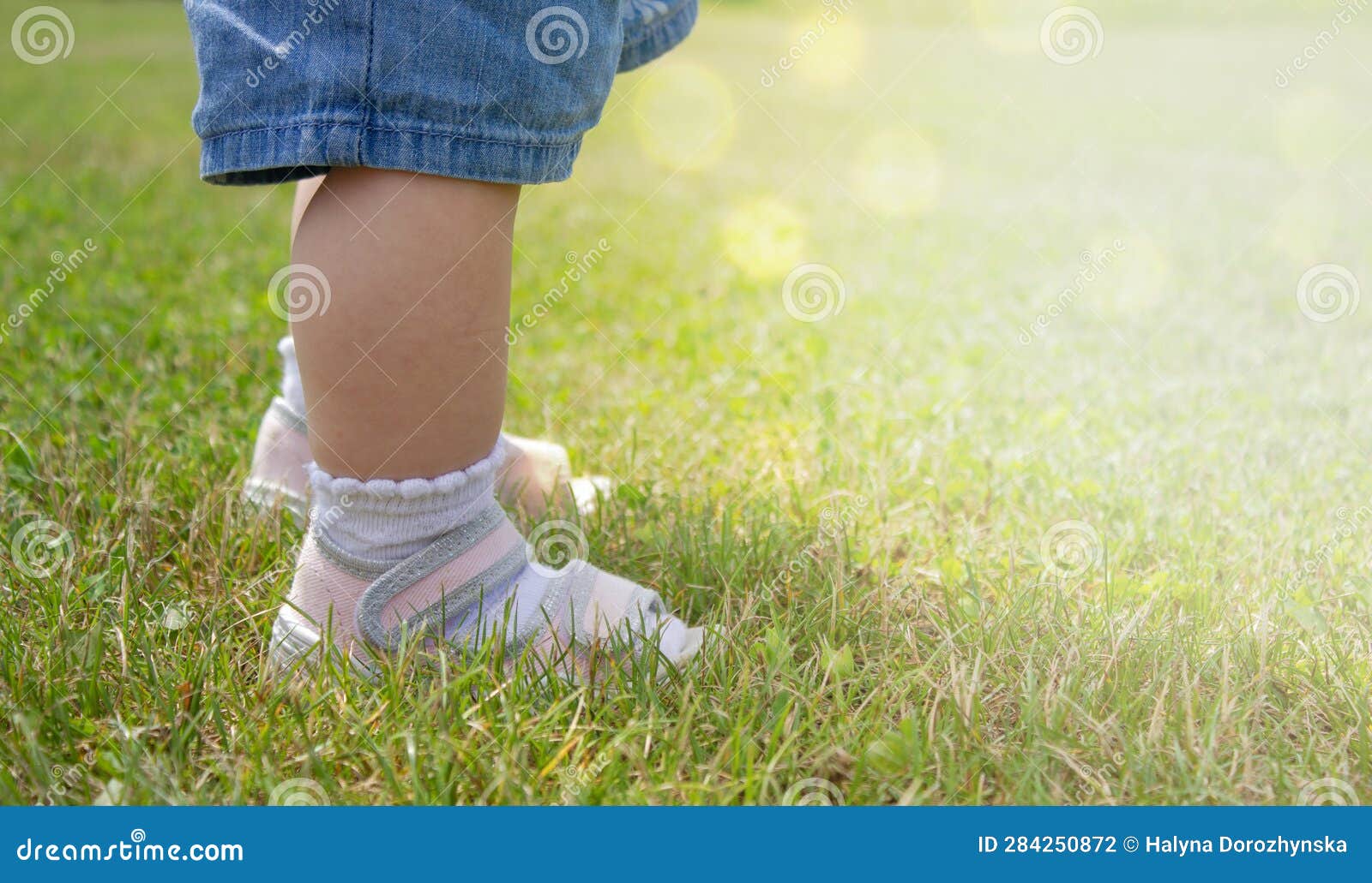 The first steps of the kid stock photo. Image of improvement - 284250872