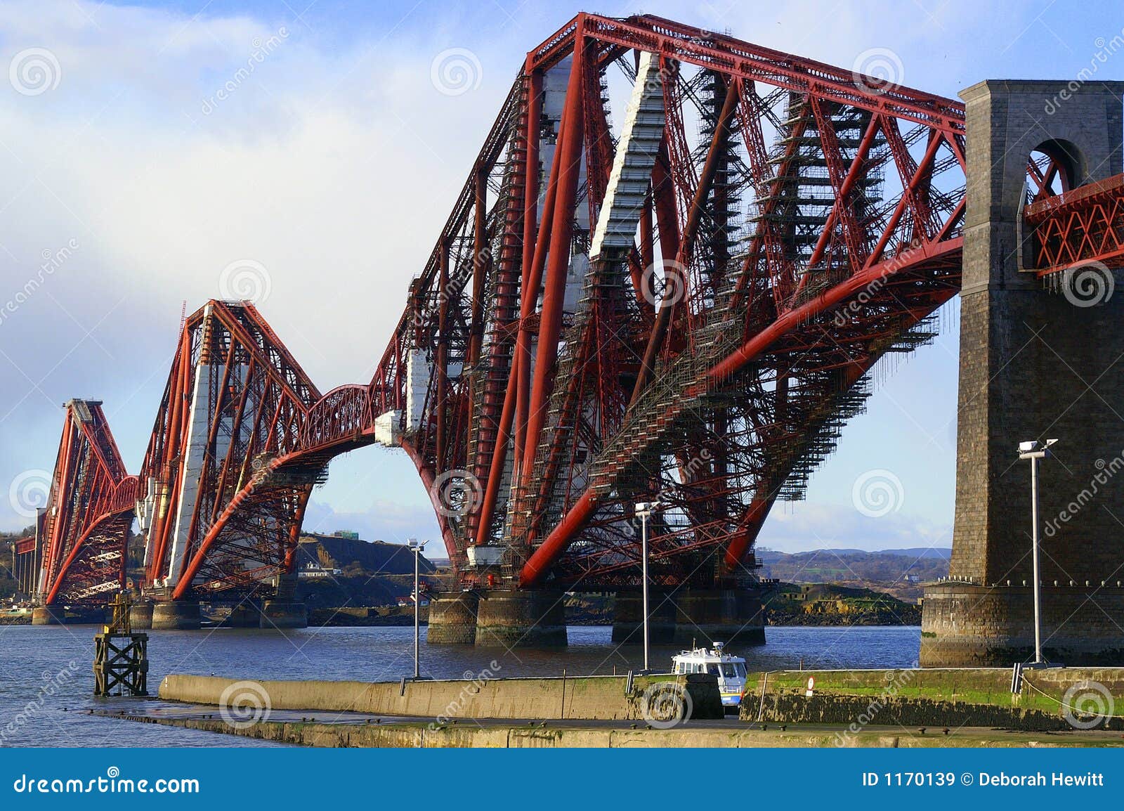 Firth of Forth Bridge and Scaffolding Stock Image - Image of repair ...