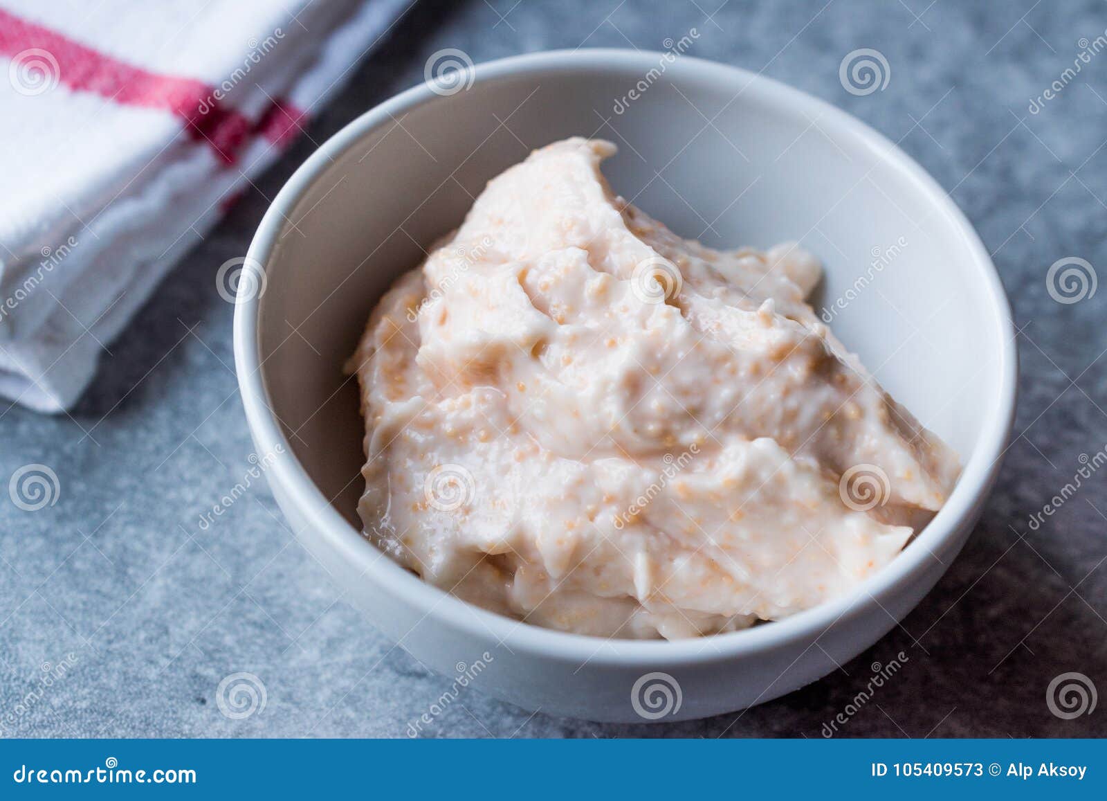 Fischei-Paste Tarama Gemacht Mit Kaviar/Taramasalata Stockbild - Bild ...