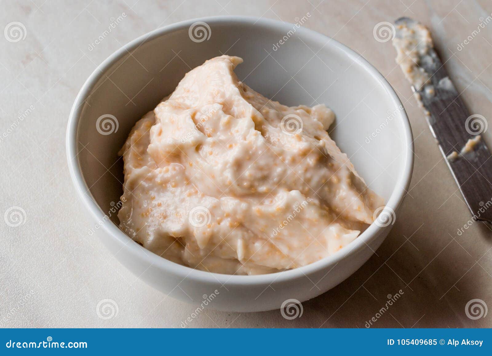 Fischei-Paste Tarama Gemacht Mit Kaviar/Taramasalata Stockbild - Bild ...