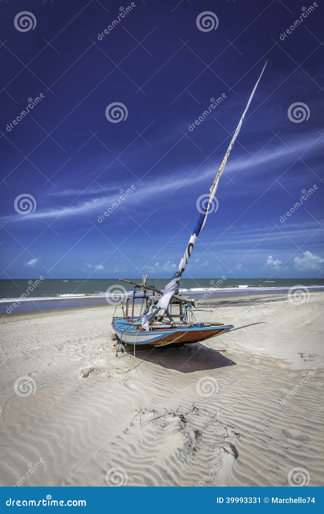 Fischerboot Auf Einem Strand in Brasilien Stockbild - Bild von ...