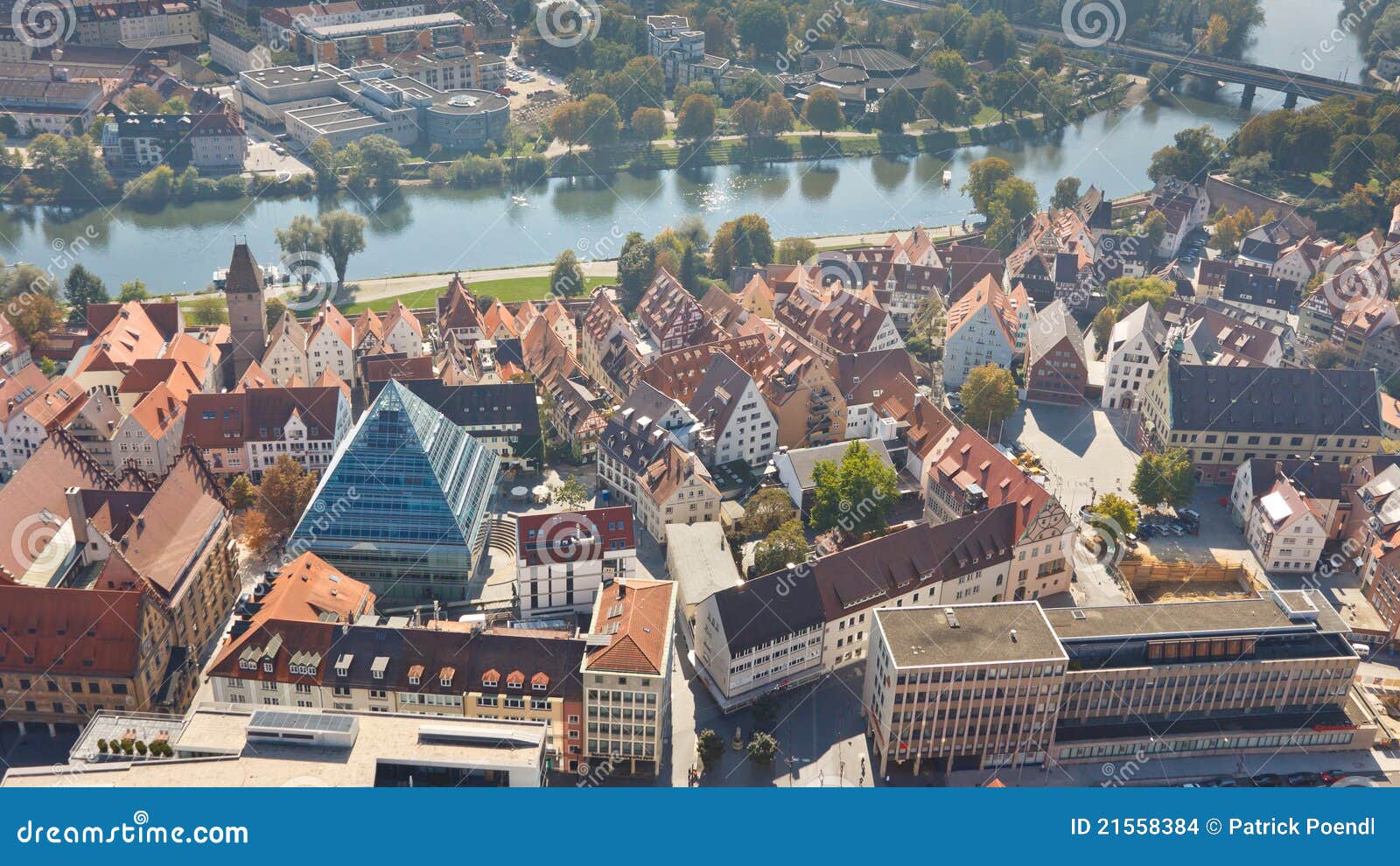 Fischerviertel E Fiume Di Danubio in Ulm, Germania Immagine Stock ...