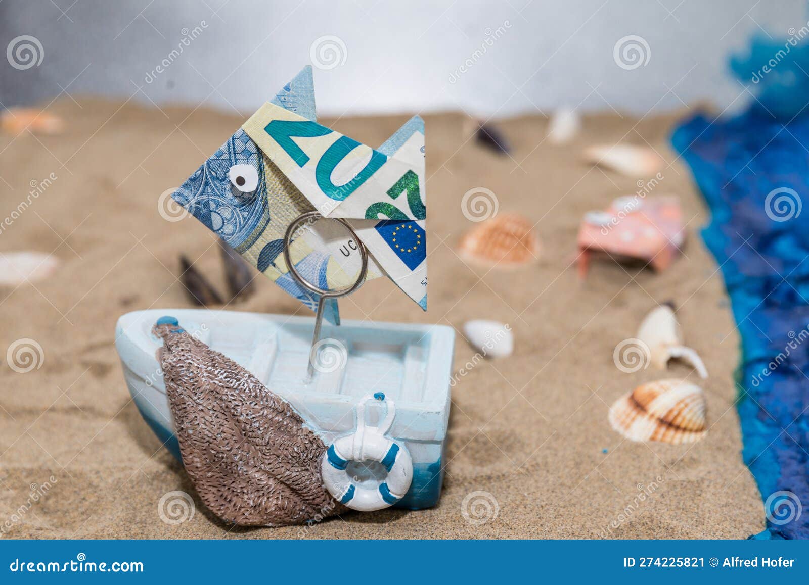 Fish from Banknote Using Origami - Folding Technique Stock Image ...