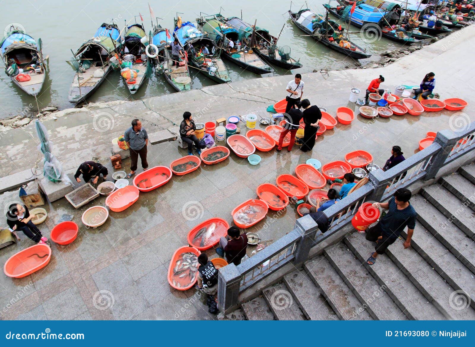 A Fish market editorial image. Image of sales, province - 21693080