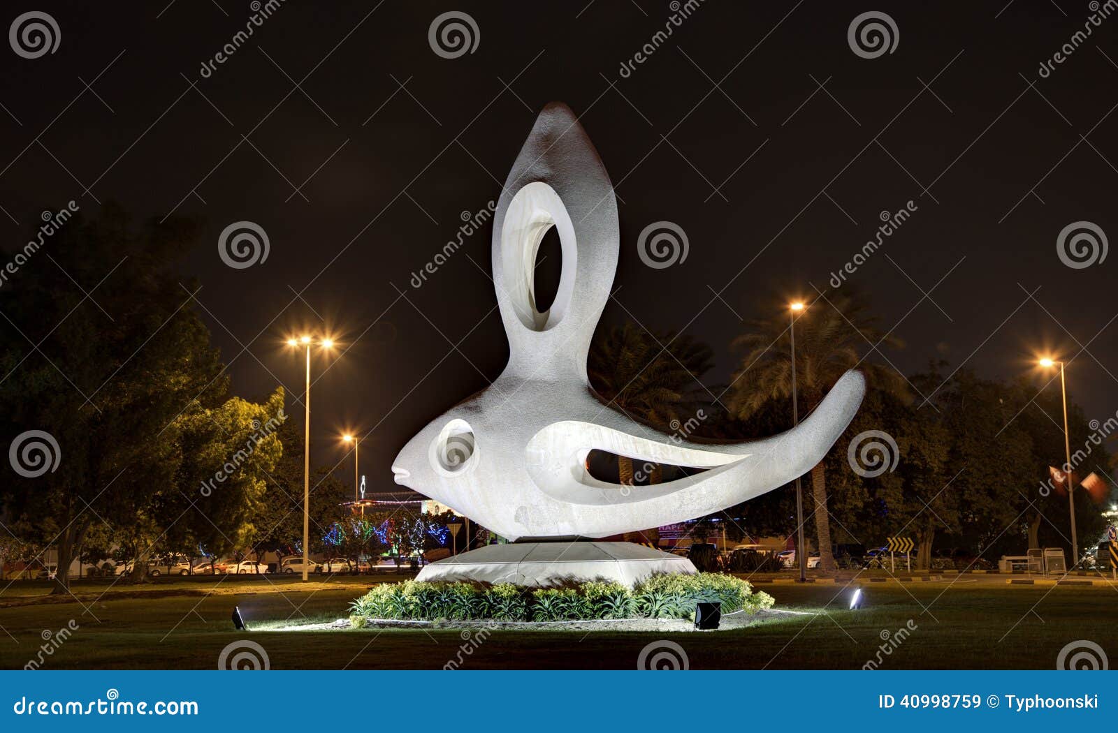 Fish Monument in Manama, Bahrain Editorial Stock Image - Image of night ...