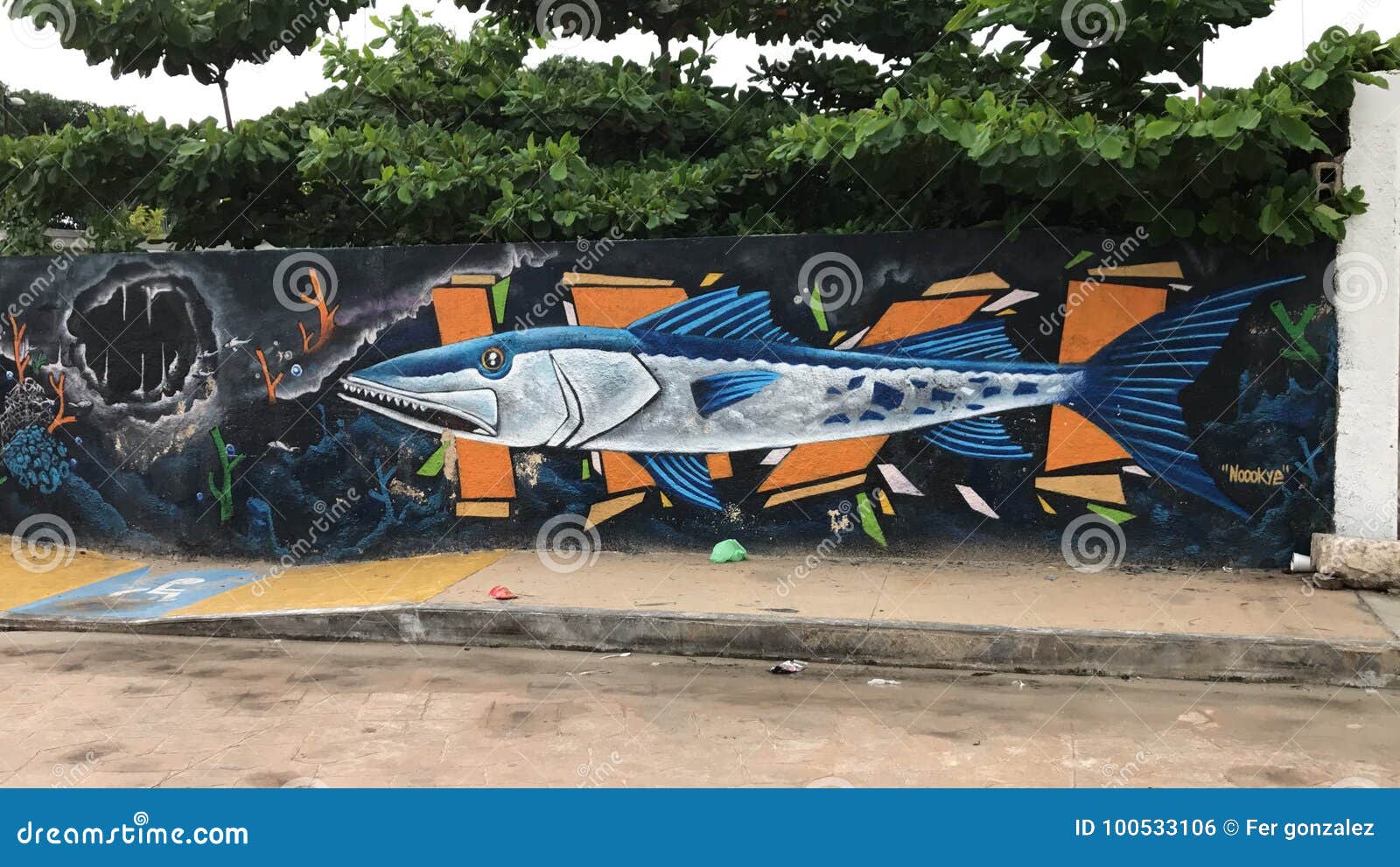 Fish mural editorial photo. Image of fish, mural, street - 100533106
