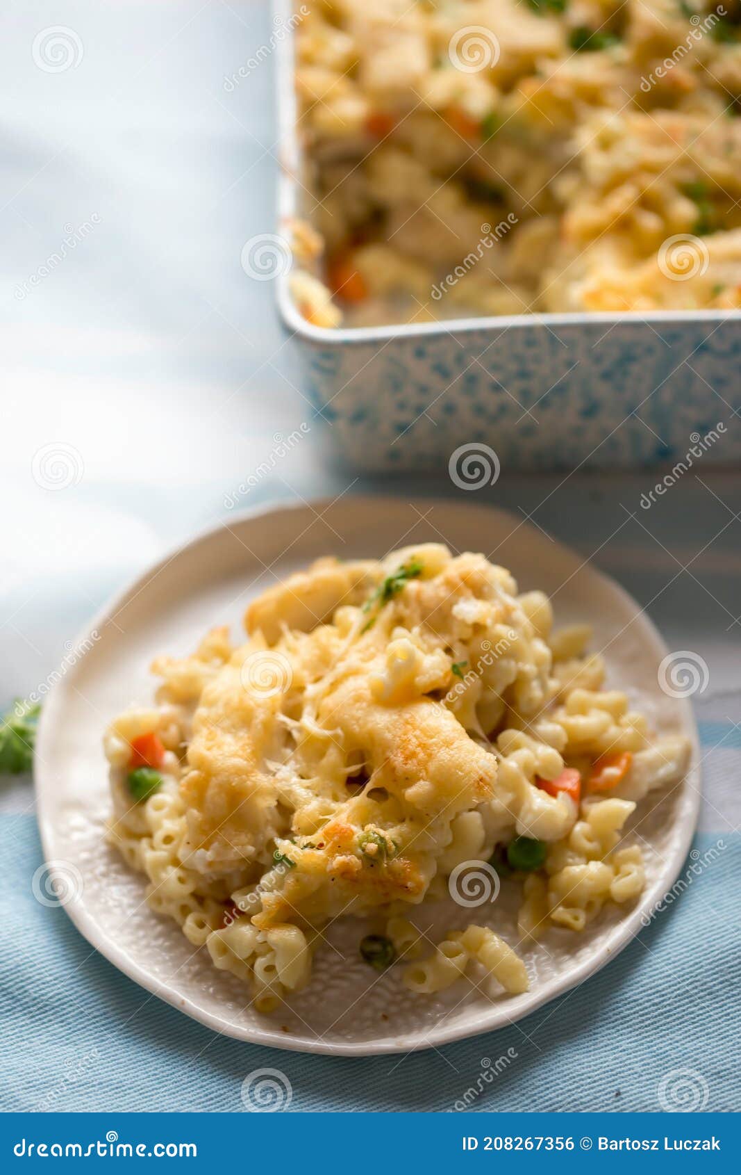 Fish Pie Mac â€™nâ€™ Cheese with Cod, Carrot & Peas Stock Photo - Image ...