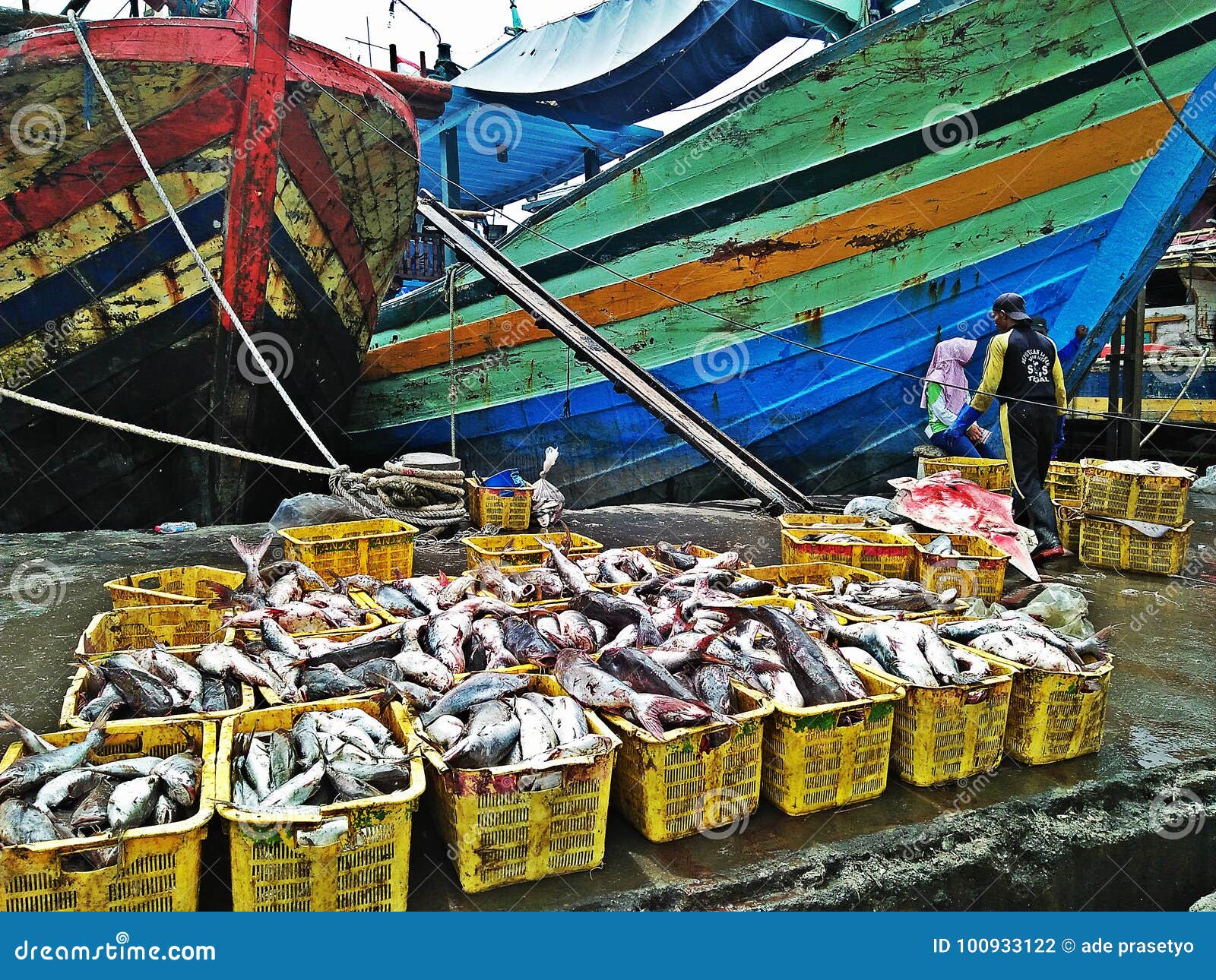 Fish port editorial photography. Image of activity, view - 100933122