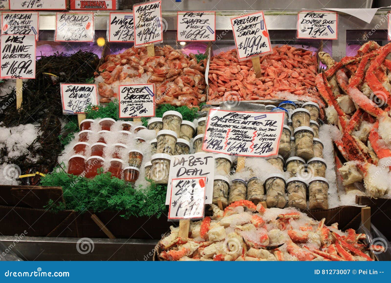 Fish & Seafood Stall editorial photography. Image of snapper - 81273007