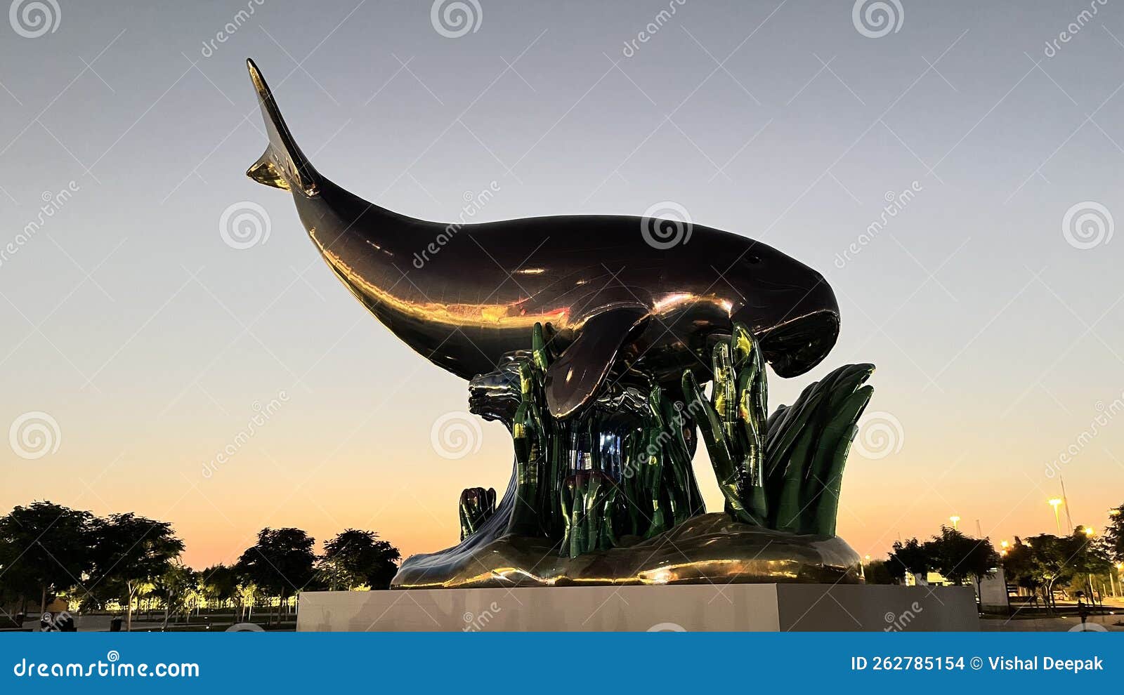 Fish statue at doha editorial stock image. Image of doha - 262785154