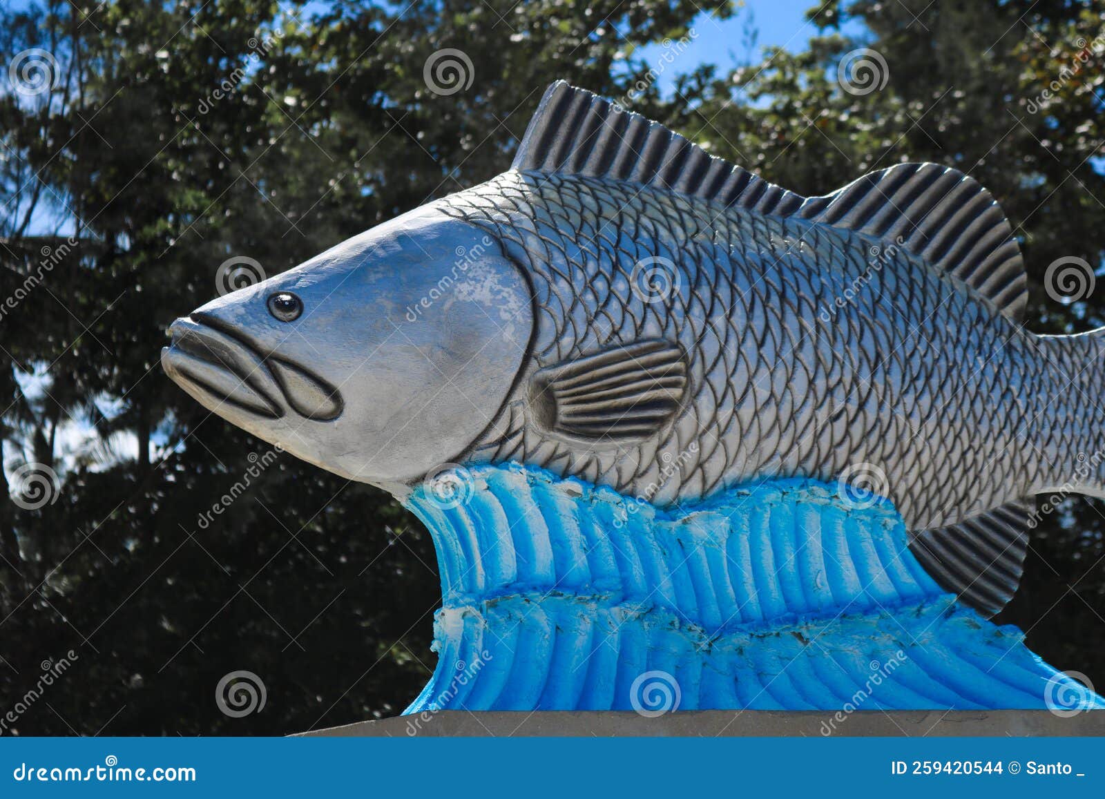 Fish statue editorial stock image. Image of fish, wing - 259420544
