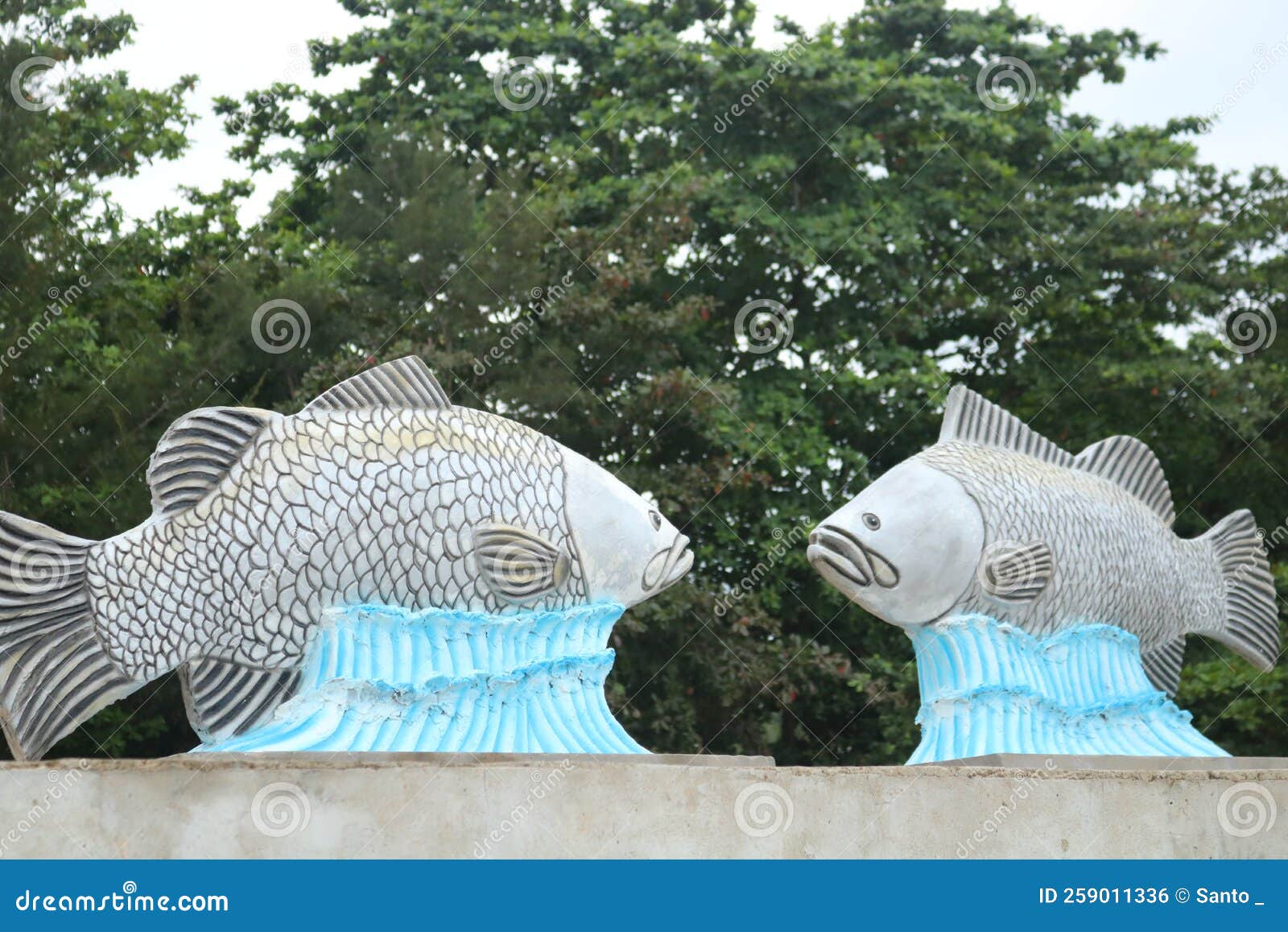 The Fish Statue and the Tree Behind it Editorial Photo - Image of ...