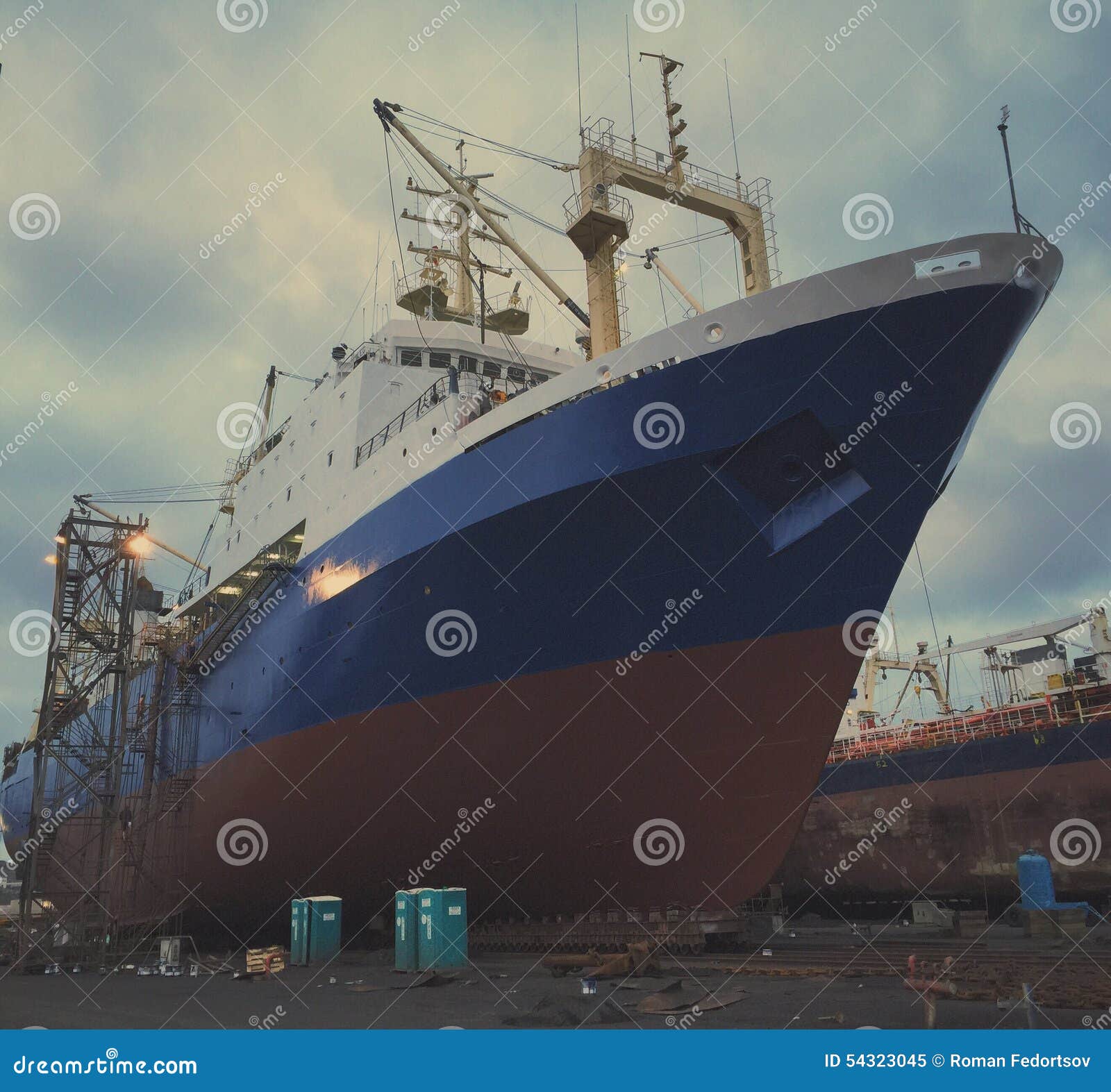 Fish trawler editorial image. Image of trawler, ship - 54323045