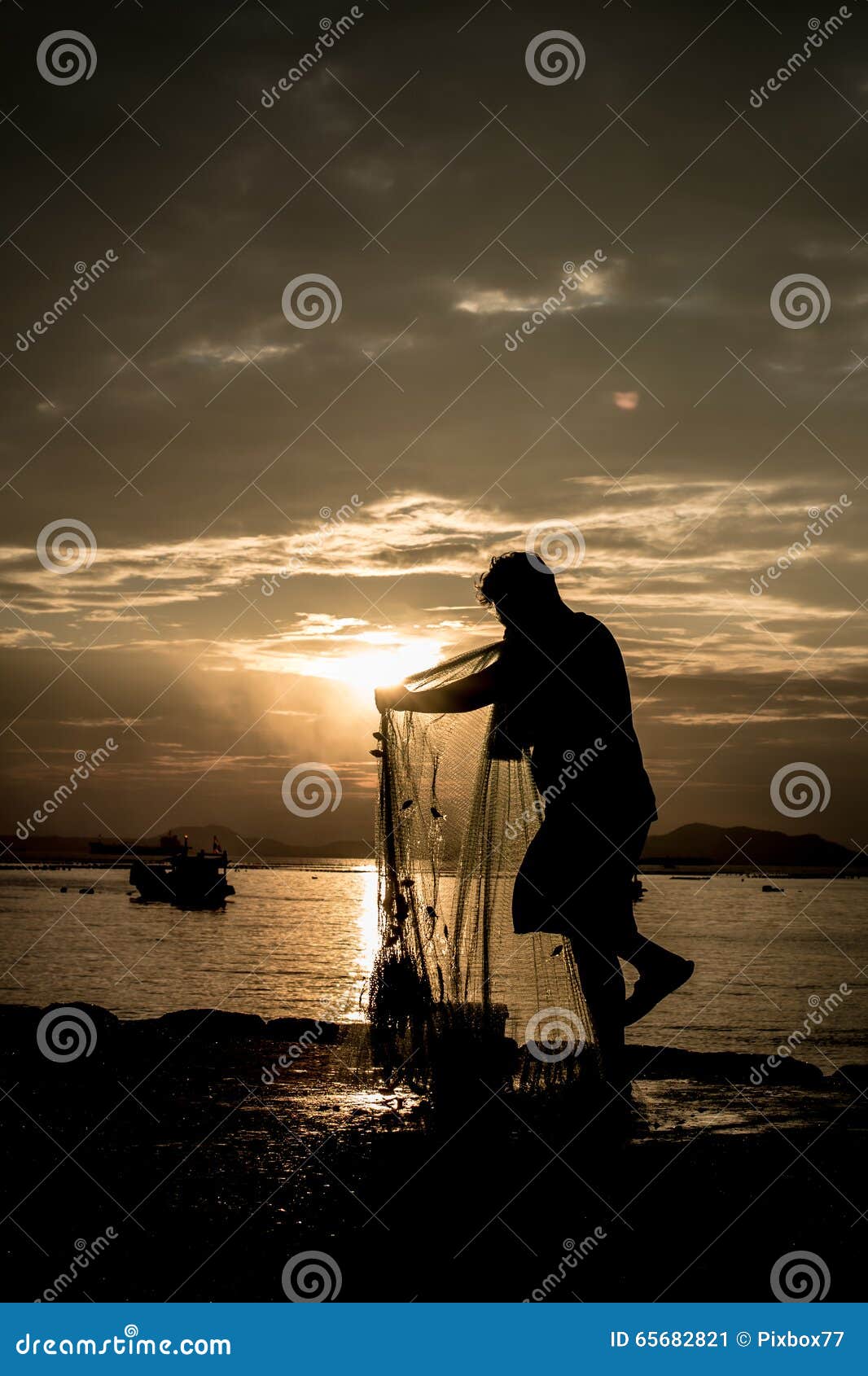 Fisherman with net stock image. Image of island, fisherman - 65682821