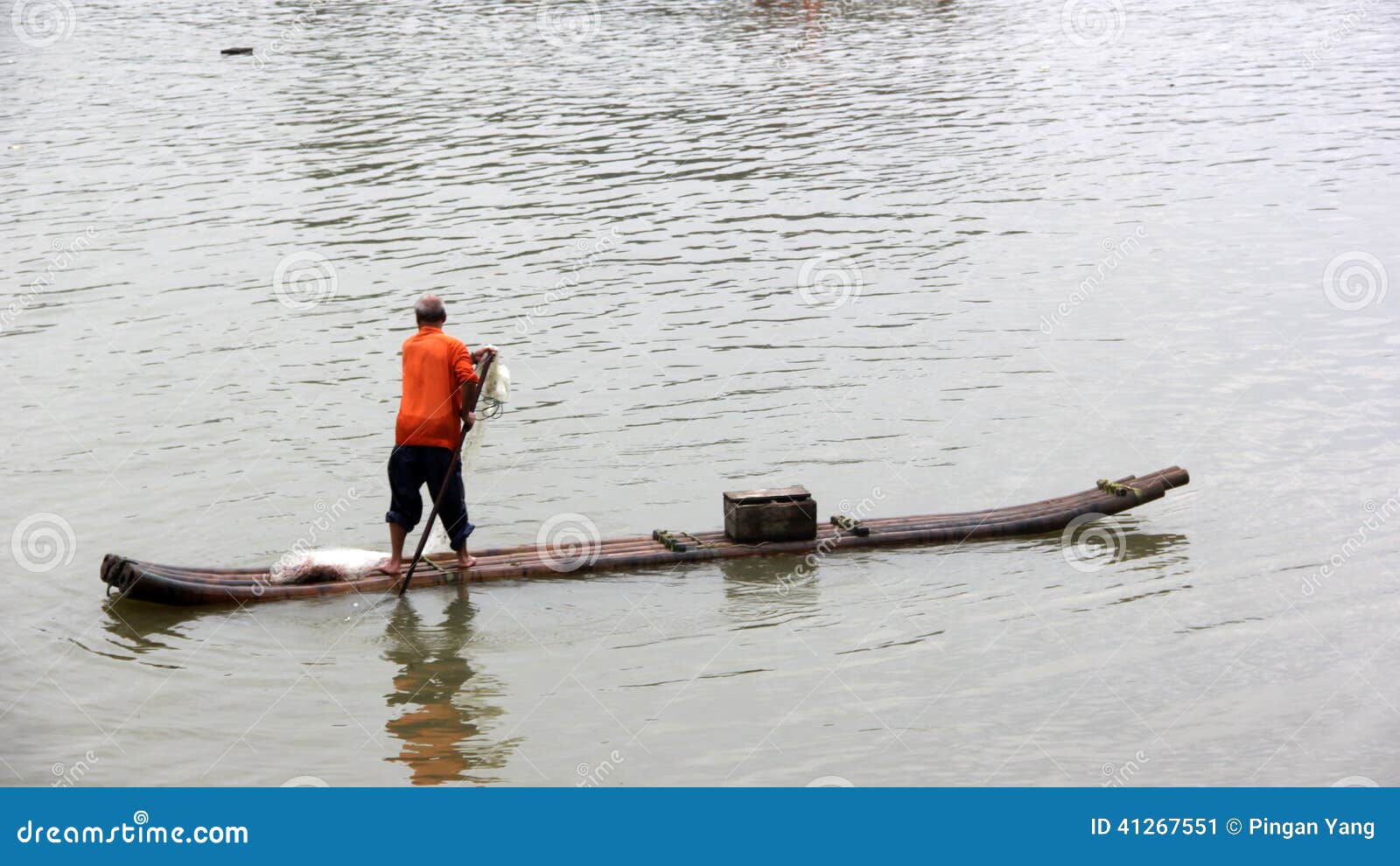 The Fisherman is Rowing Bamboo Raft Editorial Photo - Image of rowing ...