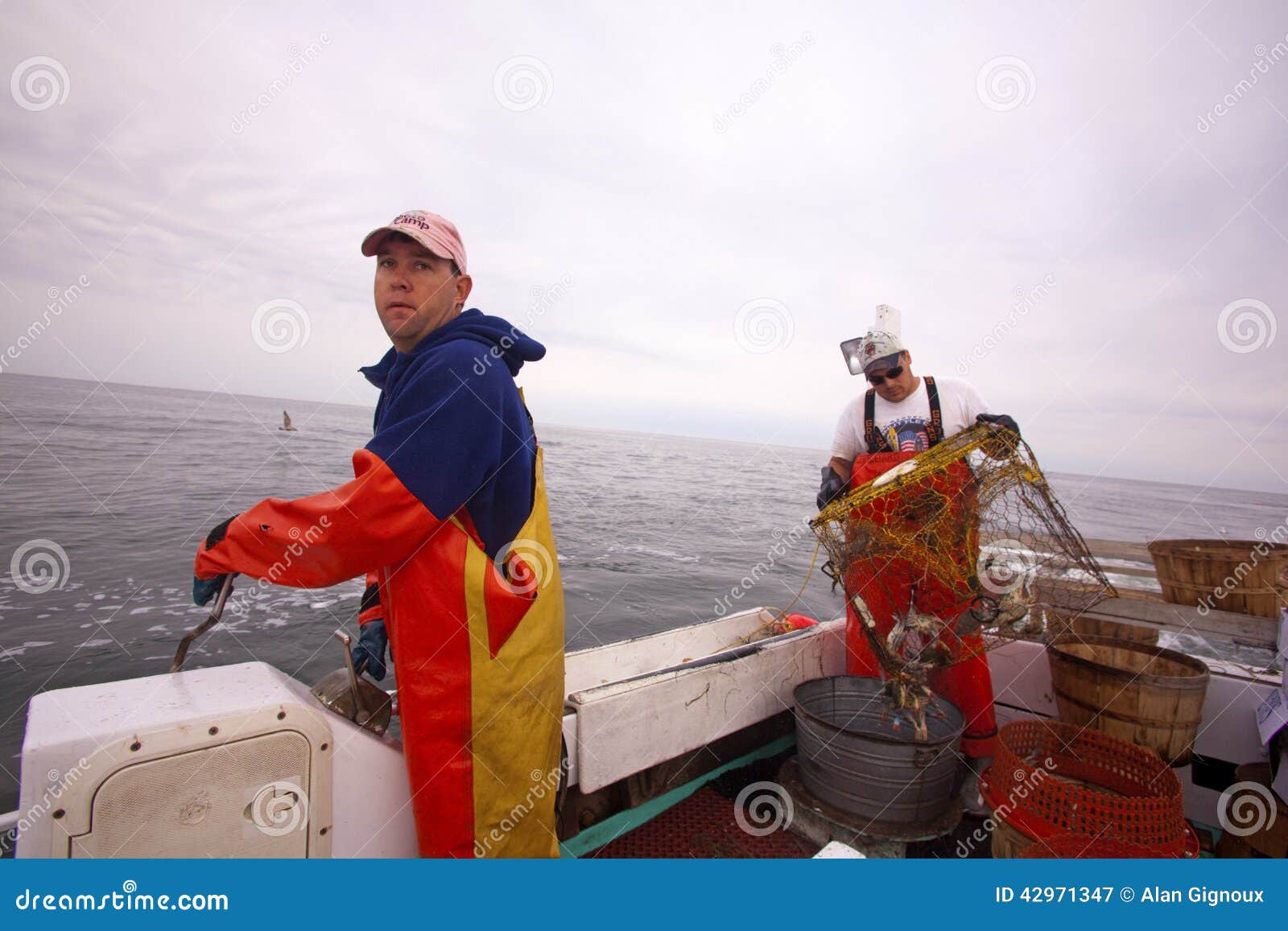 Fishermen Bringing in the Baskets Editorial Photography - Image of ...