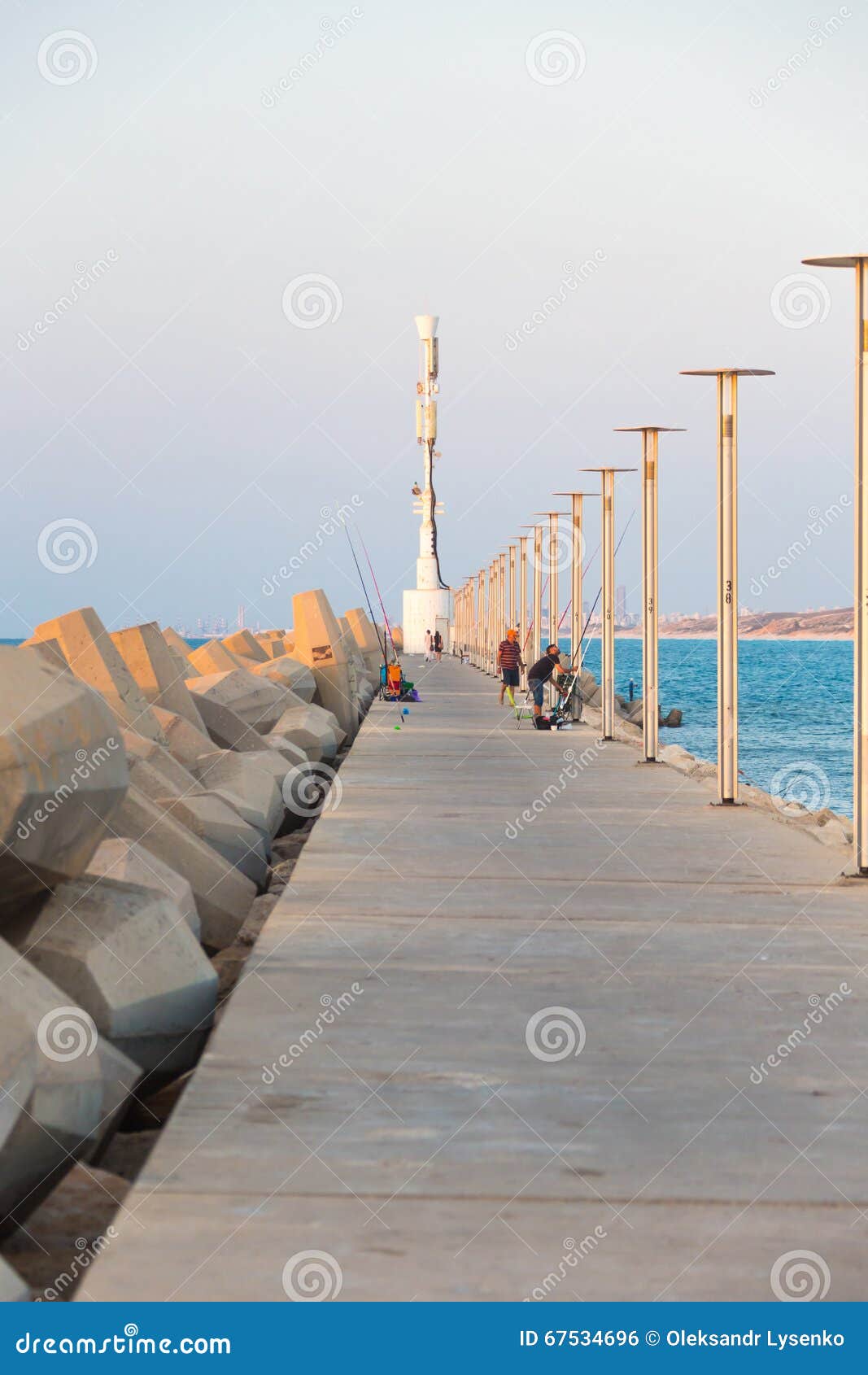 Fishermen Catch Fish from a Pier Editorial Photo - Image of ocean ...