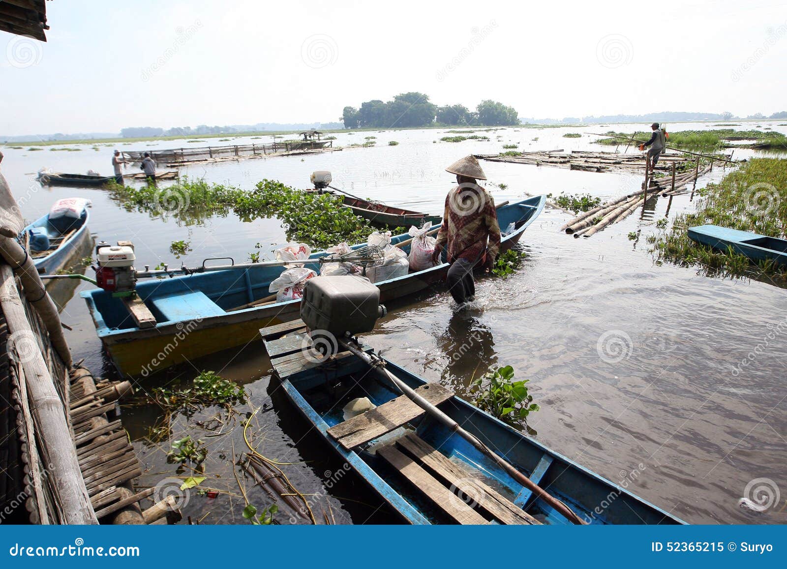Fishermen editorial image. Image of feed, java, central - 52365215