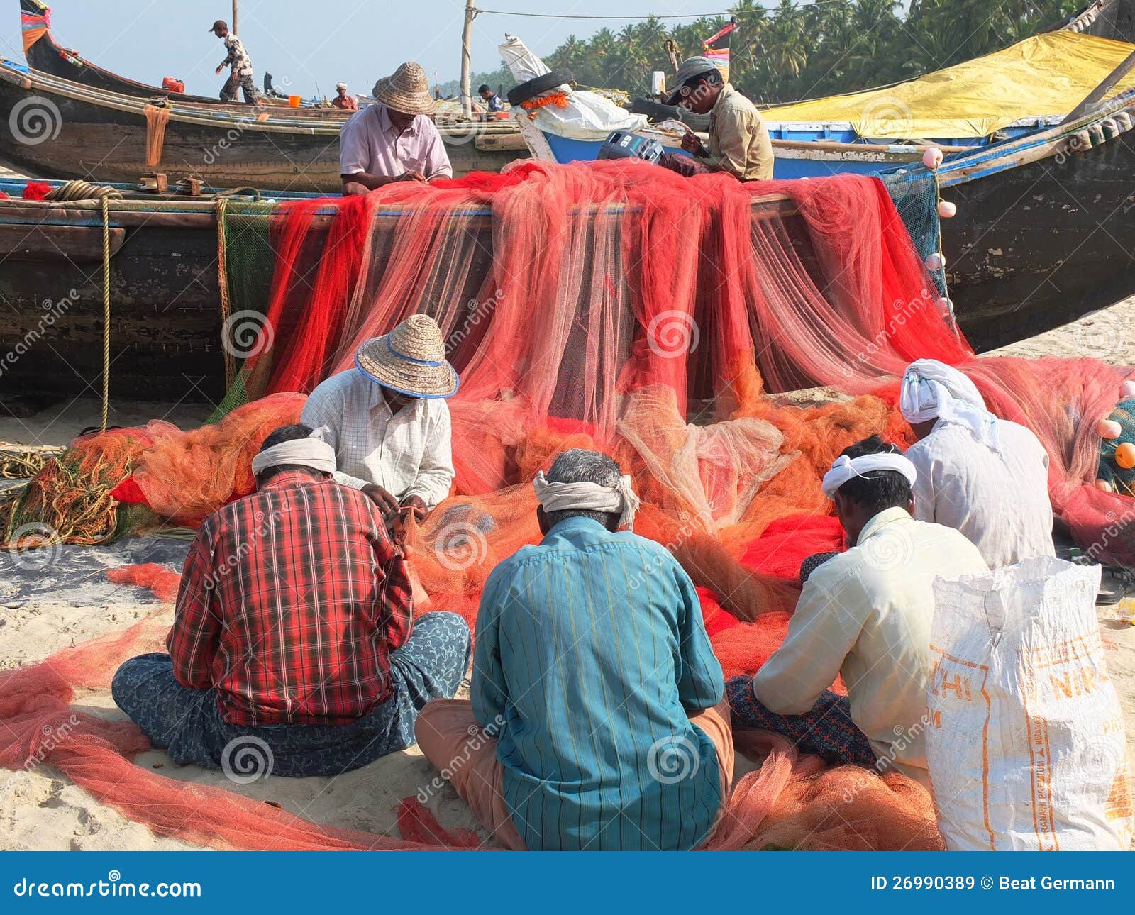 Fishermen, Marari Beach, Kerala India Editorial Stock Image - Image of ...