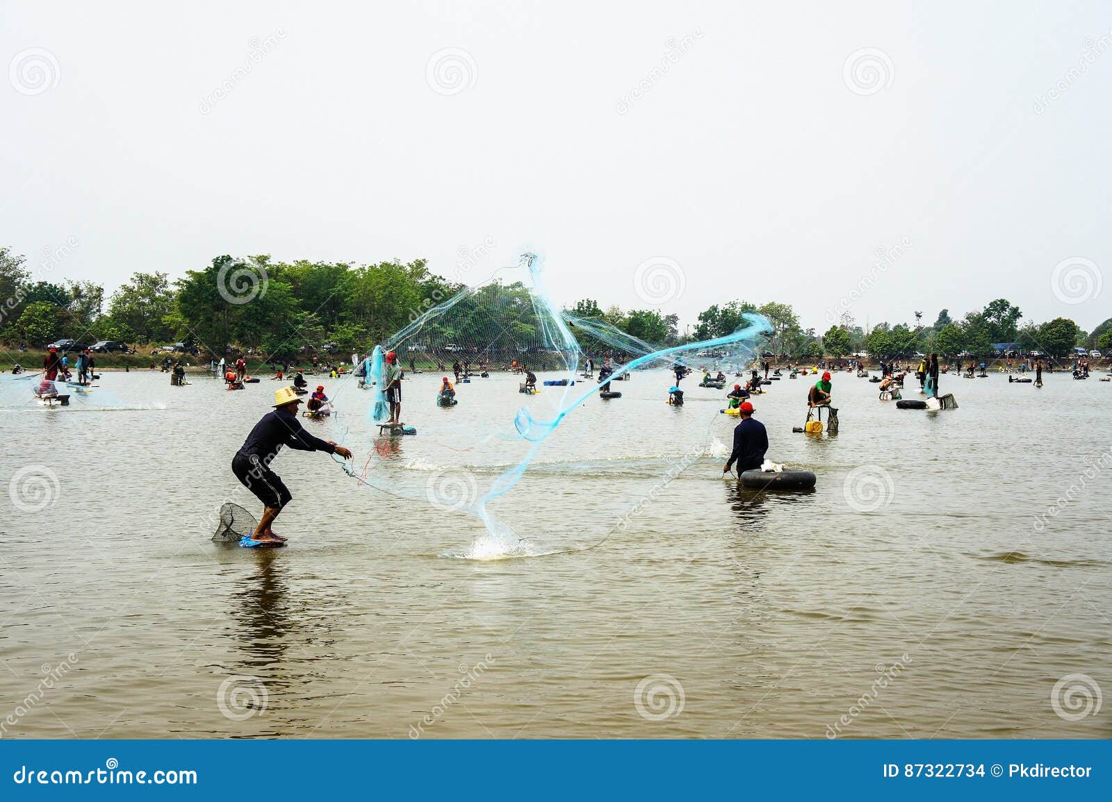 Fishermen Use Nets To Catch Fish Editorial Stock Image - Image of river ...