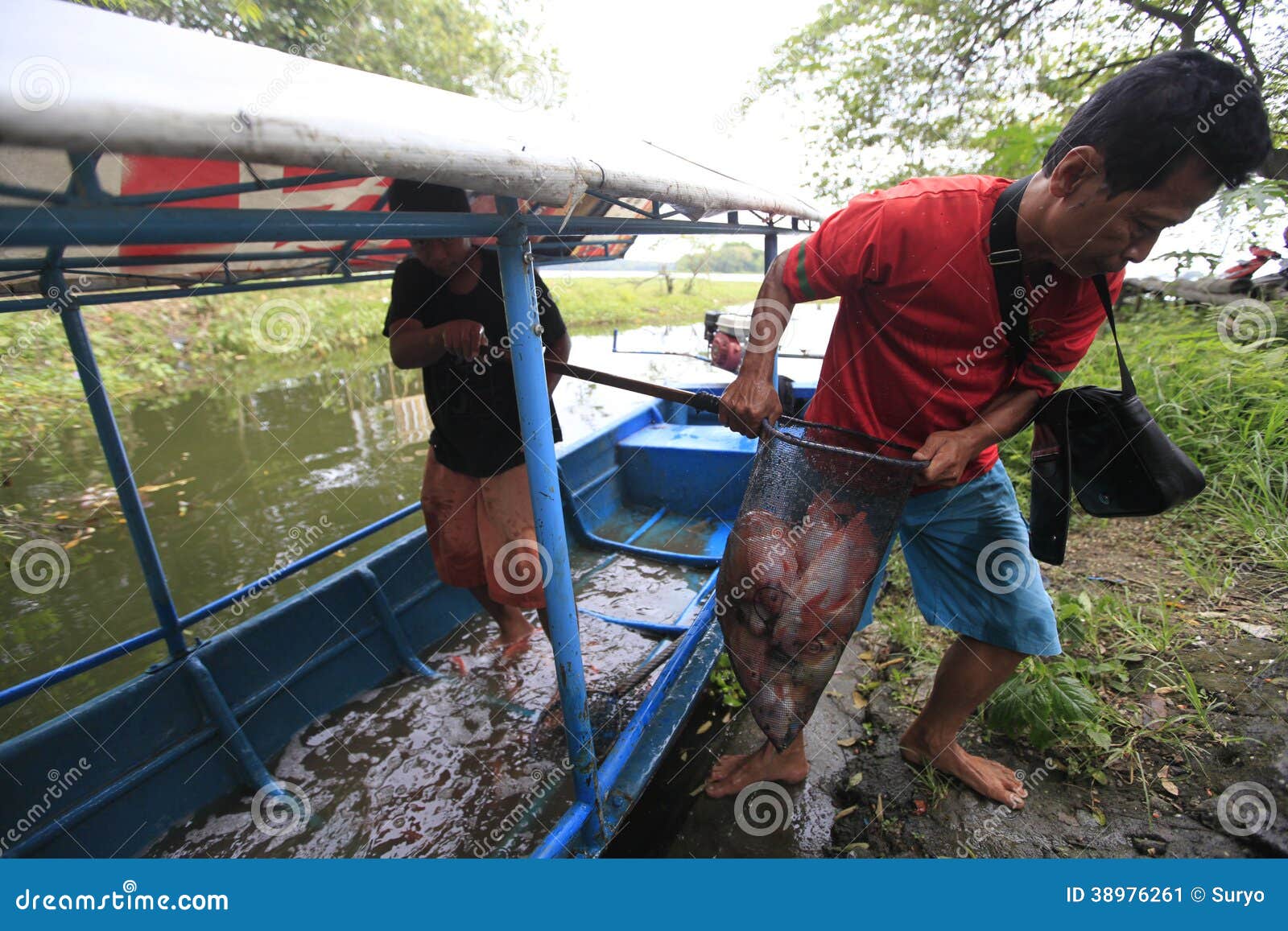 Fishermen editorial photo. Image of java, fishermen, fisherman - 38976261