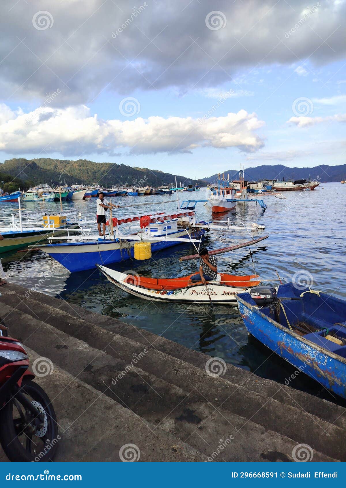 Fishing boat dock editorial photo. Image of indonesia - 296668591