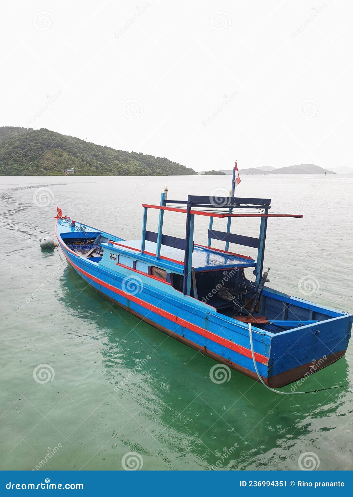 Fishing boat leaning stock image. Image of harbor, watercraft - 236994351