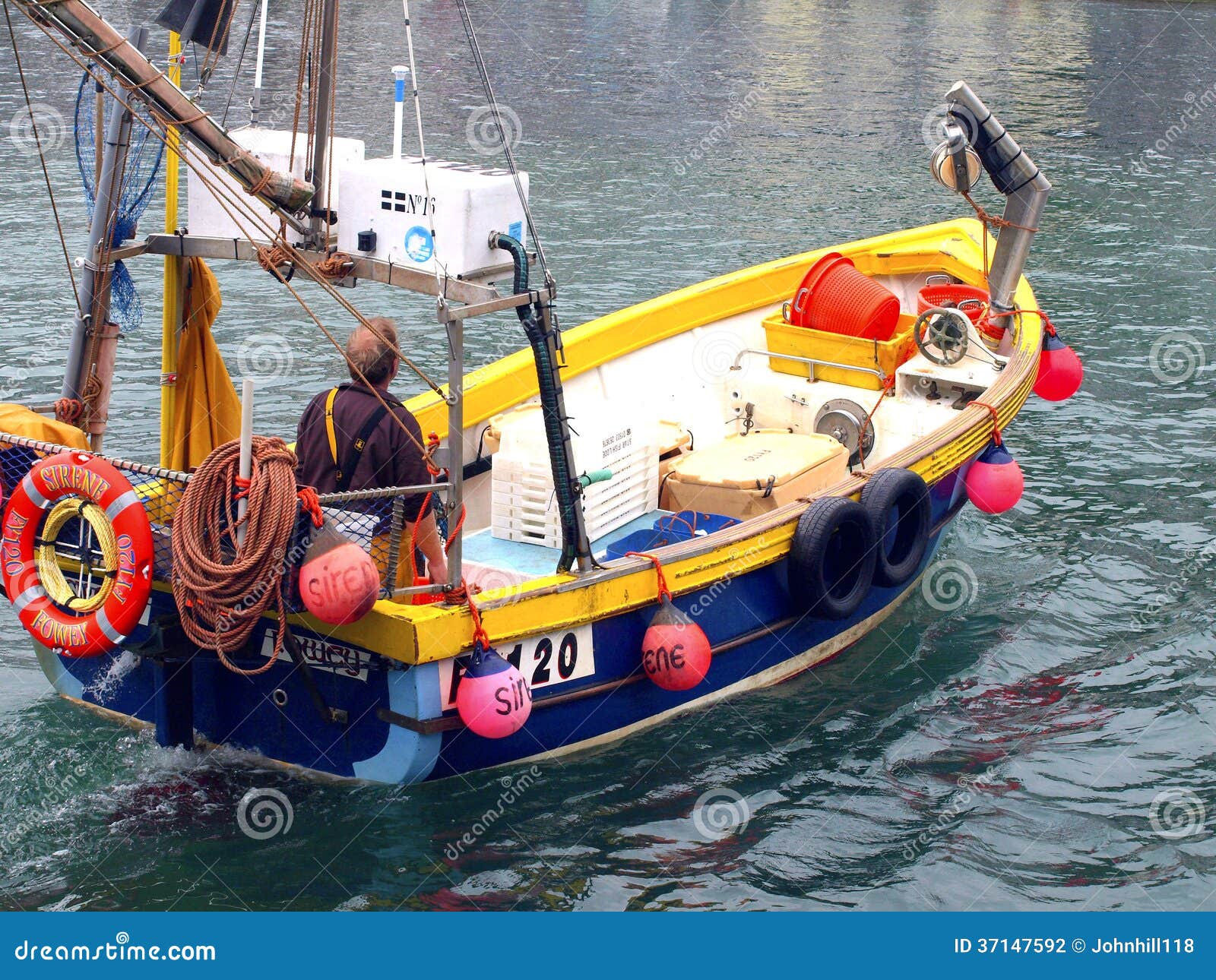 Fishing Boat, Looe, Cornwall. Editorial Photography - Image of catch ...