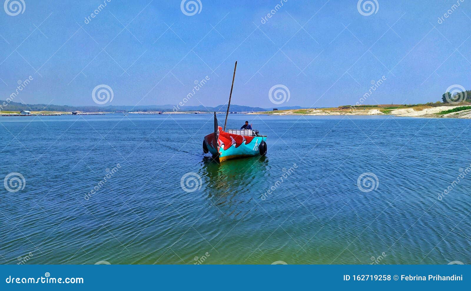 Fishing Boat in the Middle of the Lake Editorial Stock Photo - Image of ...