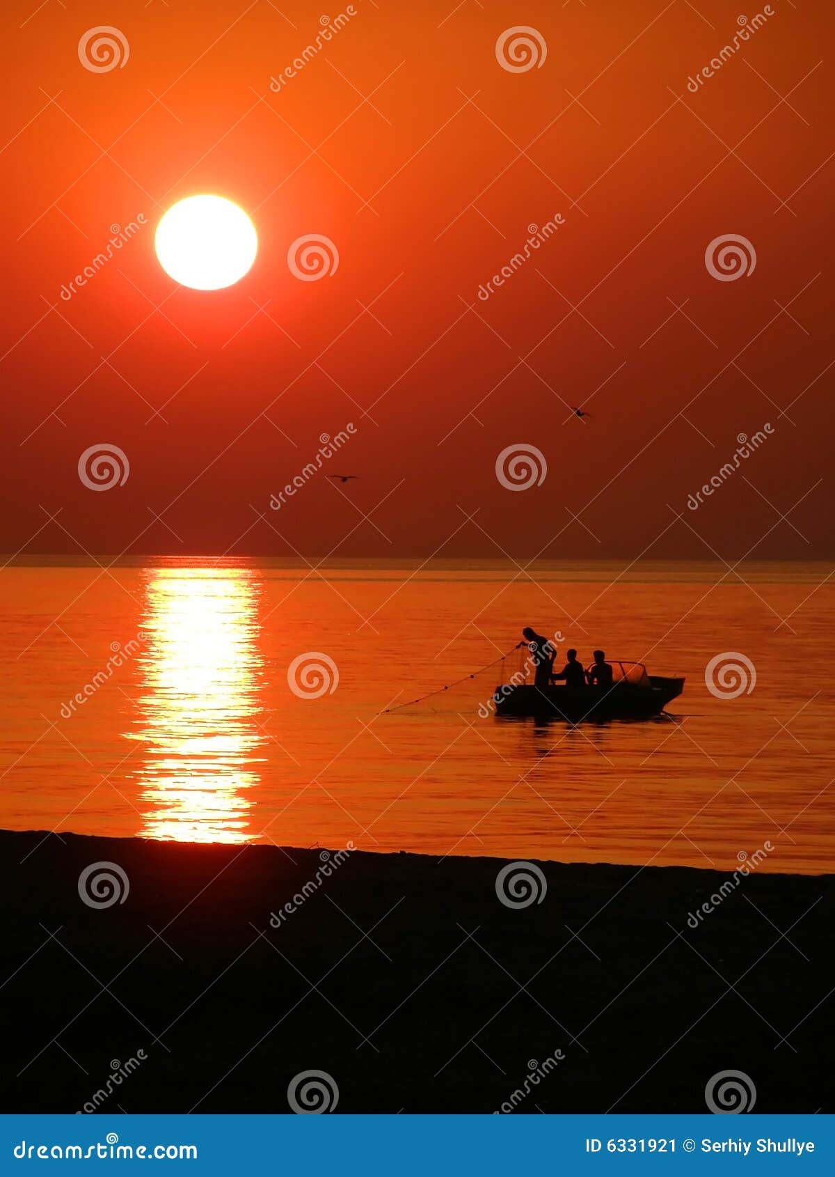 Fishing boat at sunset stock image. Image of sunset, vessel - 6331921