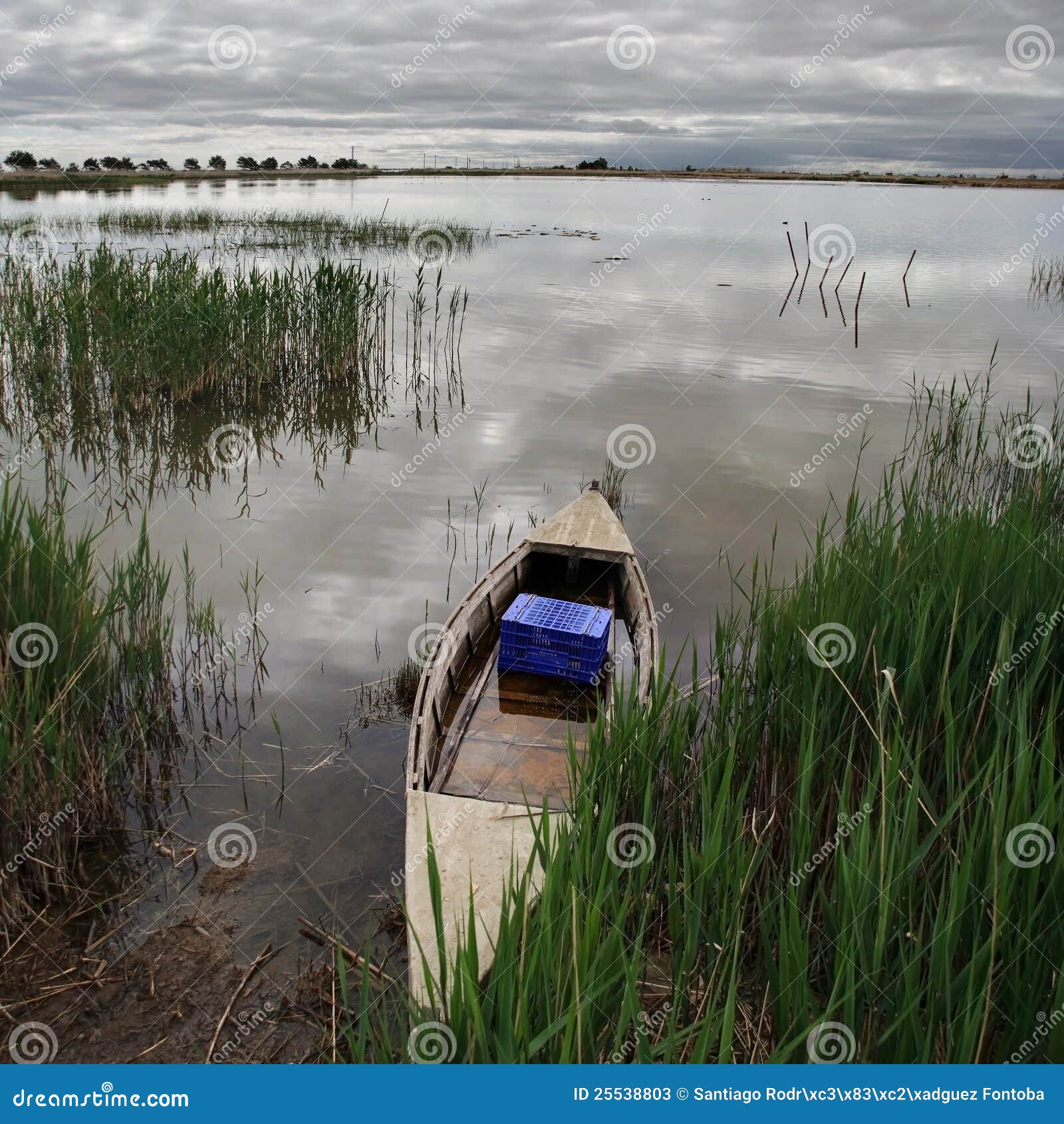 Fishing canoe stock image. Image of delta, recreational - 25538803