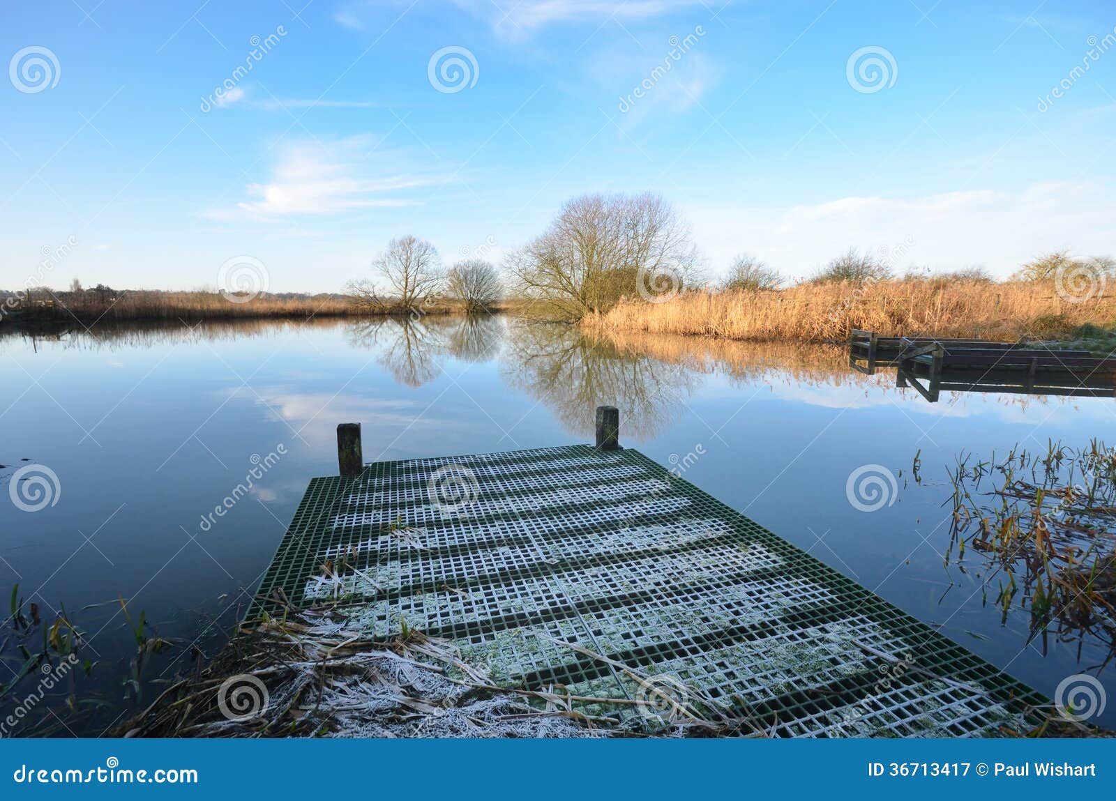Fishing platform jutting stock image. Image of autumn - 36713417