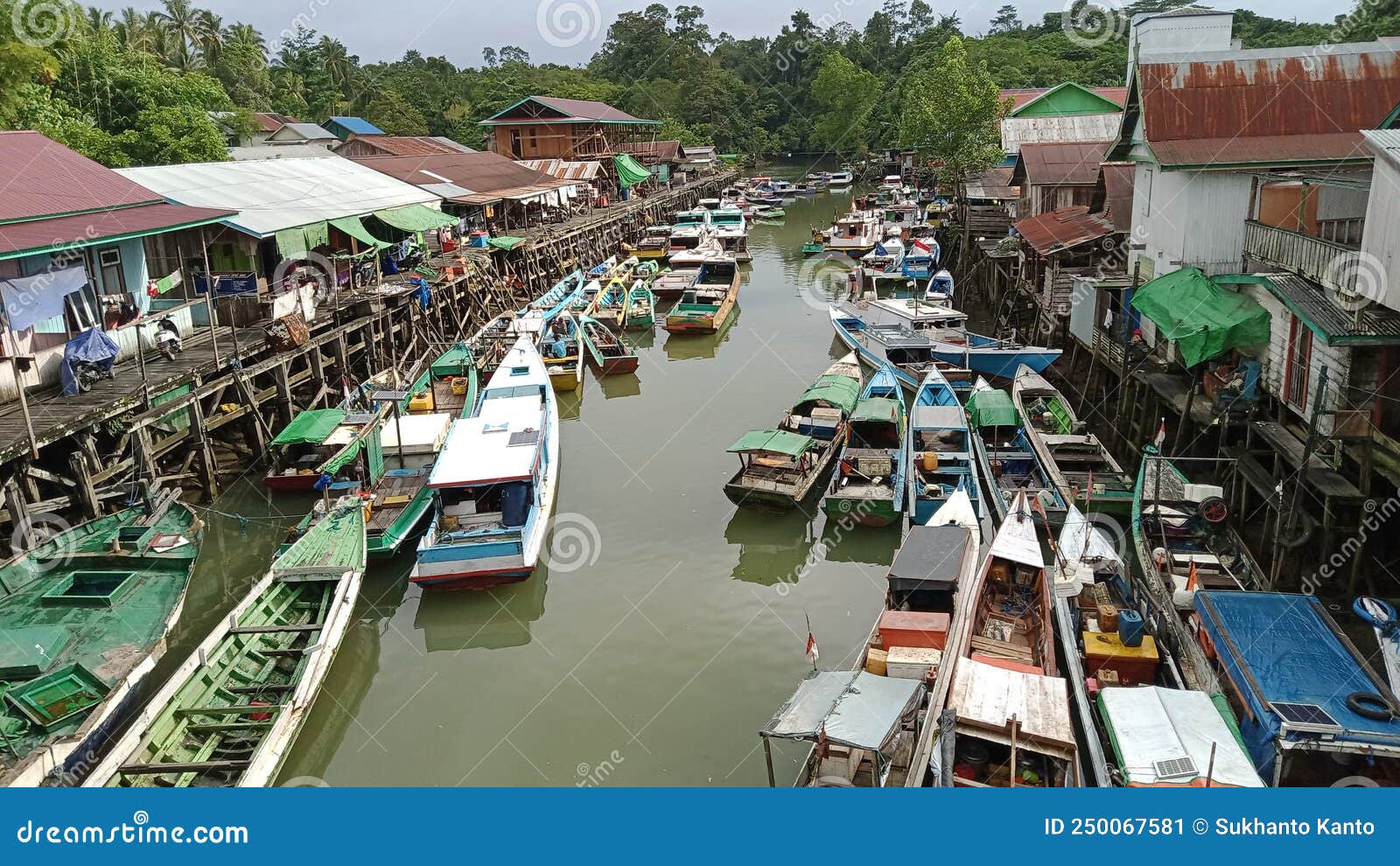 Fishing Village in Talisayan Berau Stock Image - Image of channel ...