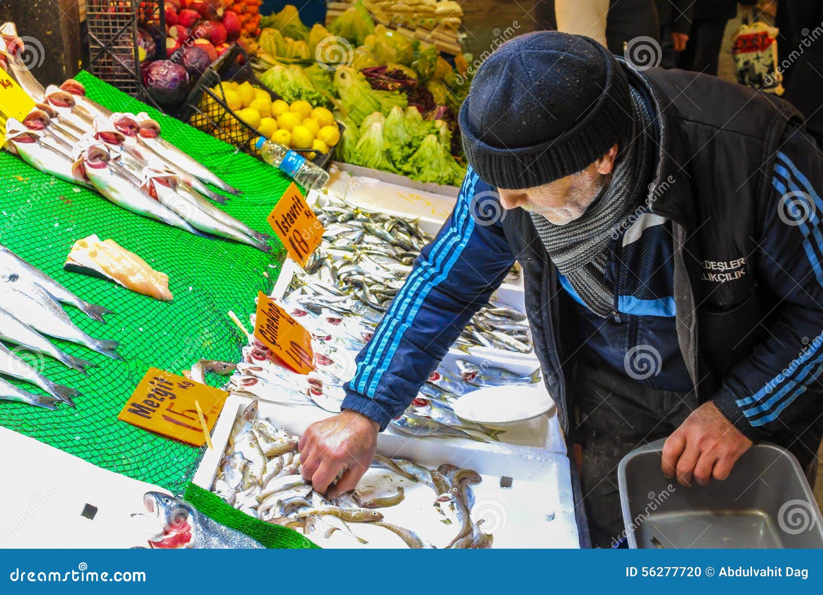 Fishmonger old man editorial image. Image of selling - 56277720