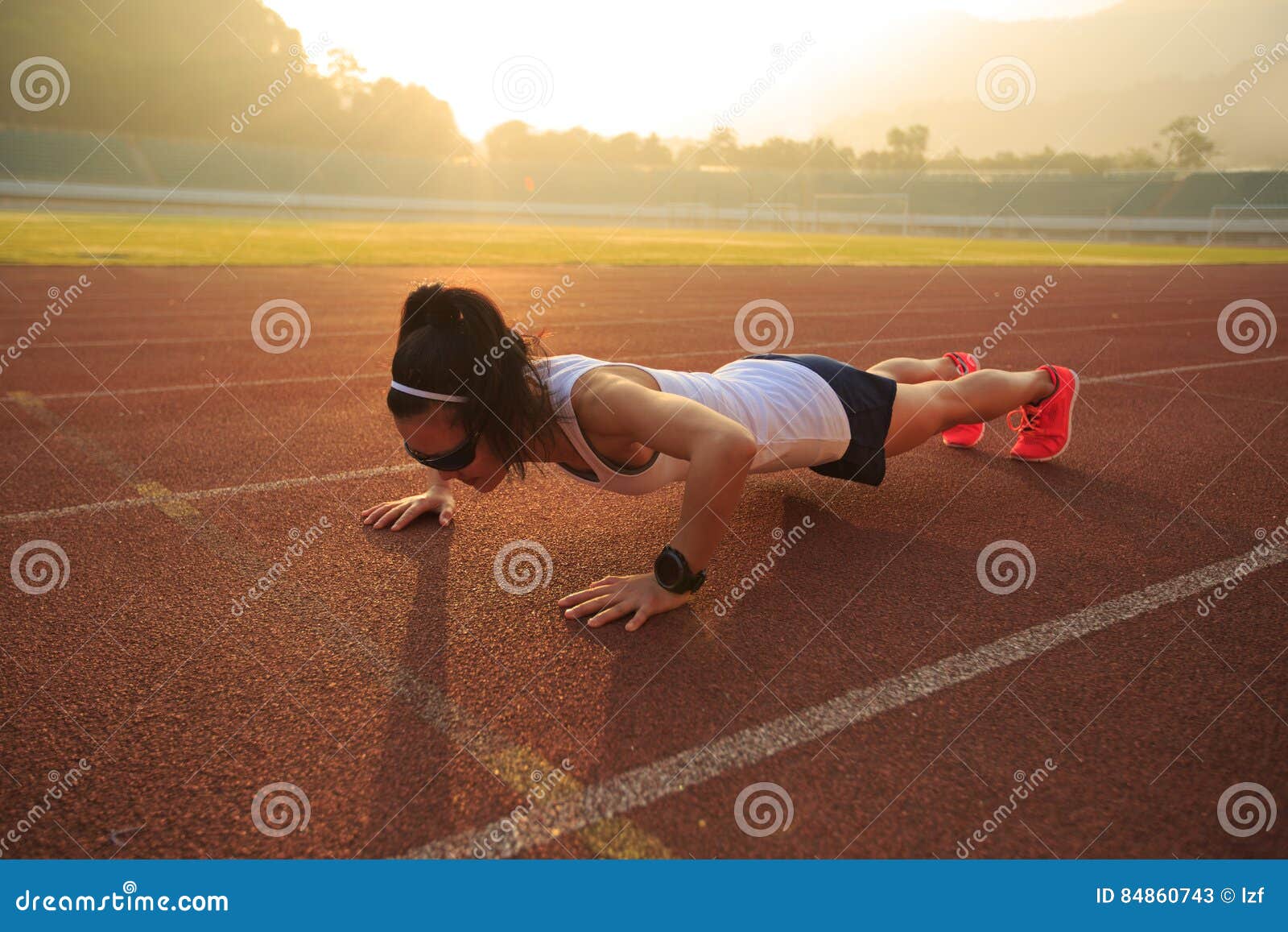 Fitness Woman Runner Push Up before Run Stock Image - Image of girl ...