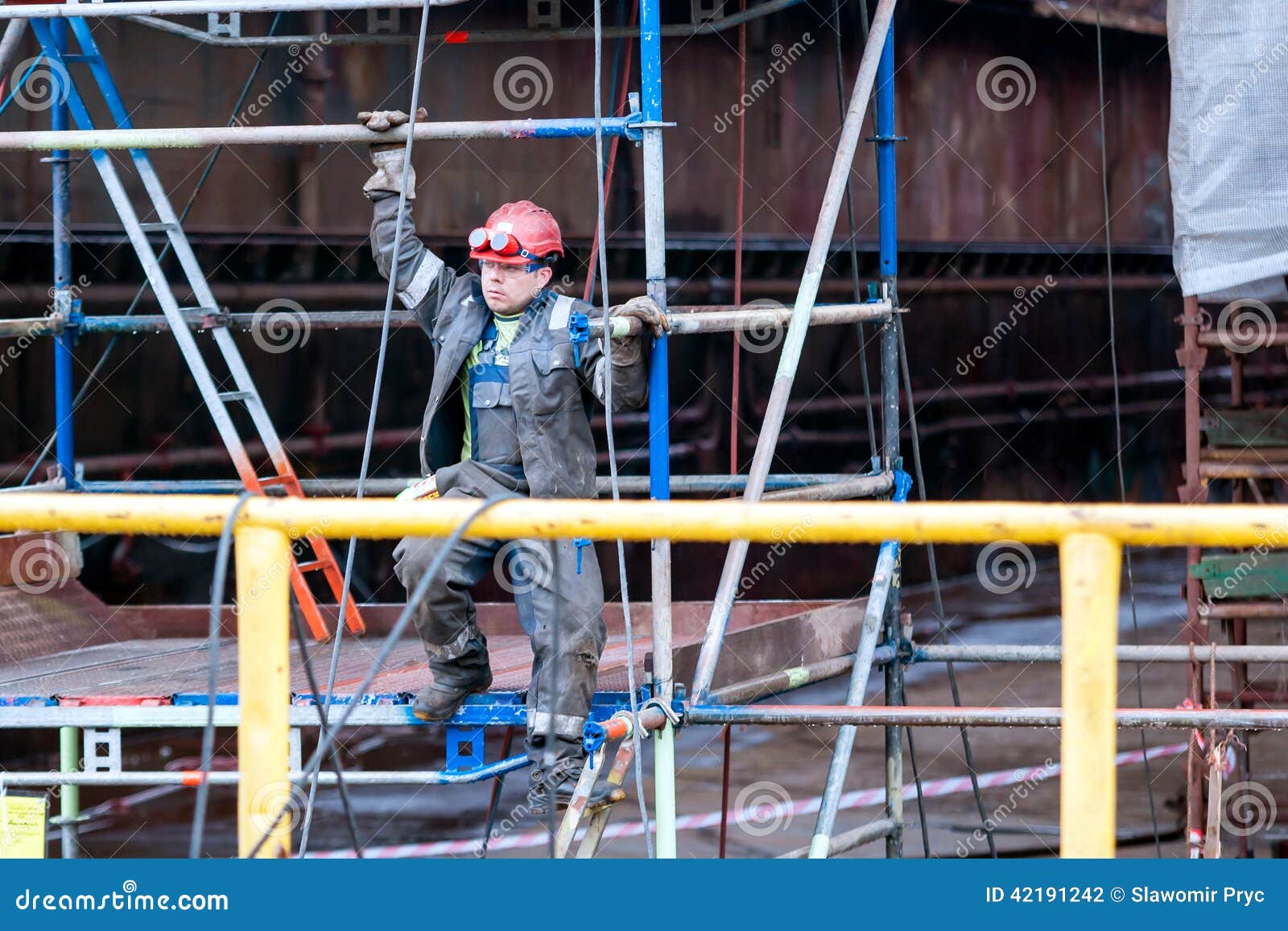 Fitter Shipbuilding editorial photography. Image of heavy - 42191242