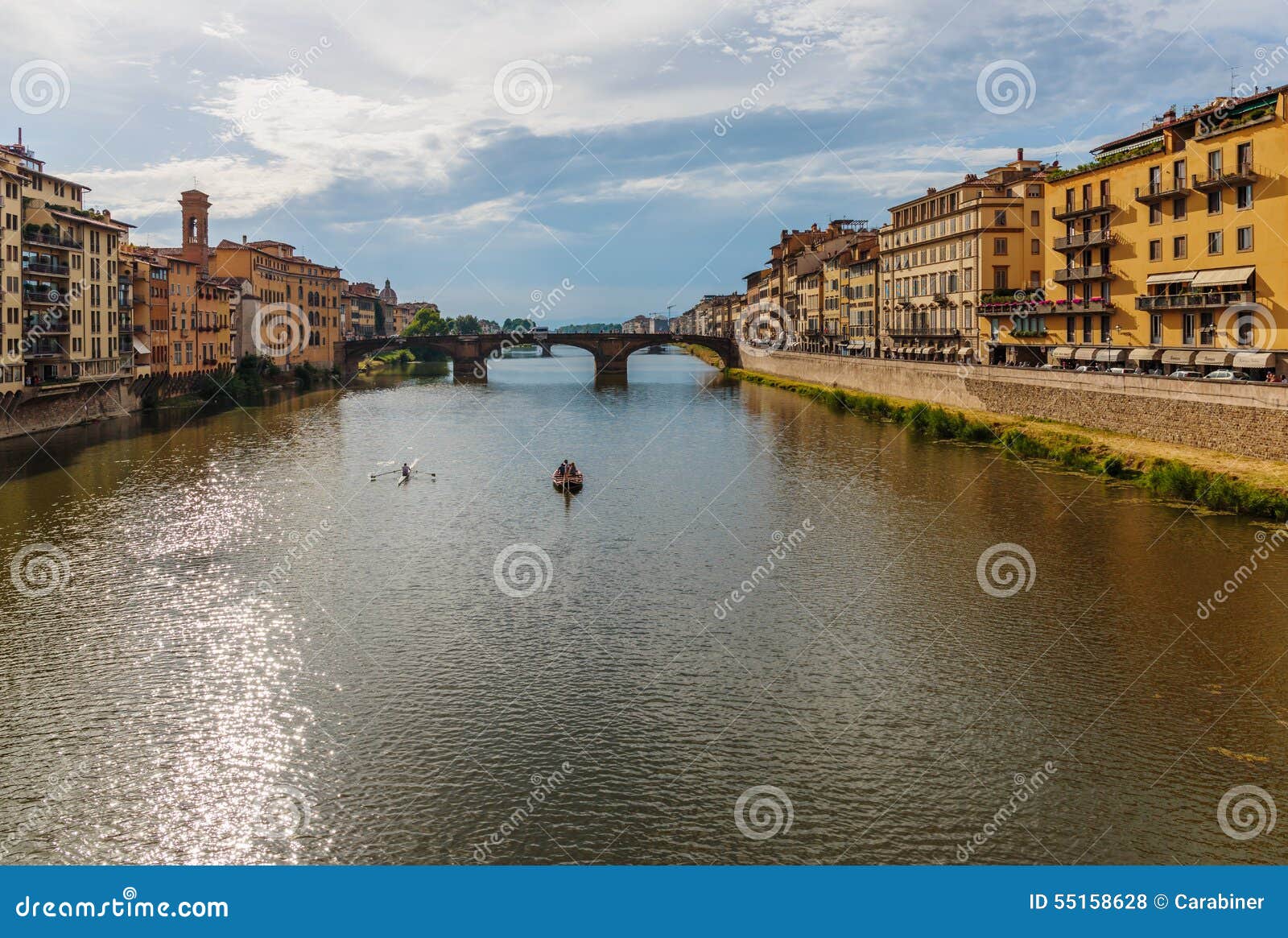 Fiume Arno a Firenze fotografia stock editoriale. Immagine di colorato ...