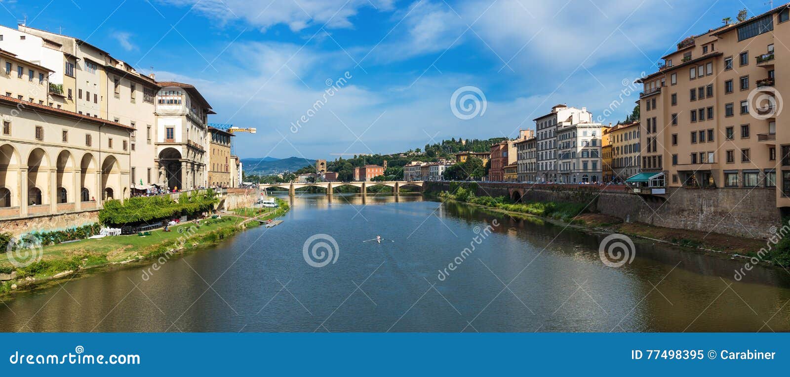 Fiume Arno a Firenze immagine stock. Immagine di acqua - 77498395