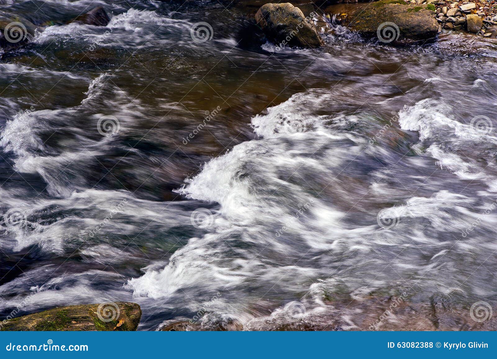 Fiume Della Torrente Montano Con Le Rapide Fotografia Stock - Immagine ...