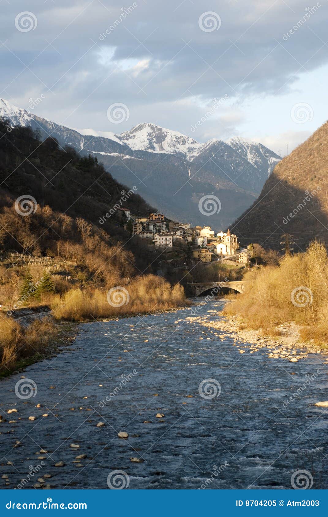 Fiume di Adda - Italia immagine stock. Immagine di montagna - 8704205