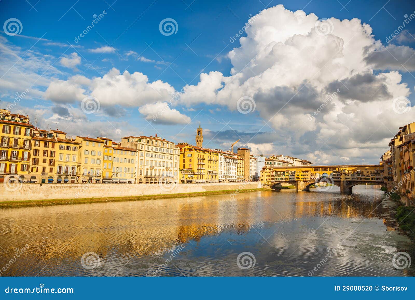 Fiume di Arno a Firenze fotografia stock. Immagine di destinazione ...