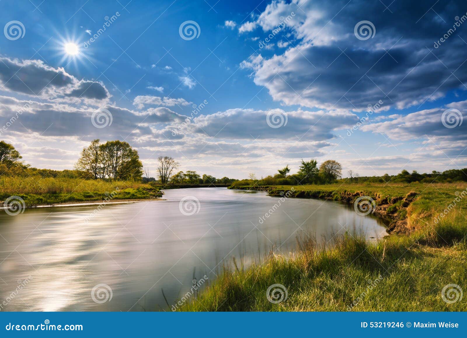 Fiume Neman fotografia stock. Immagine di rilassamento - 53219246