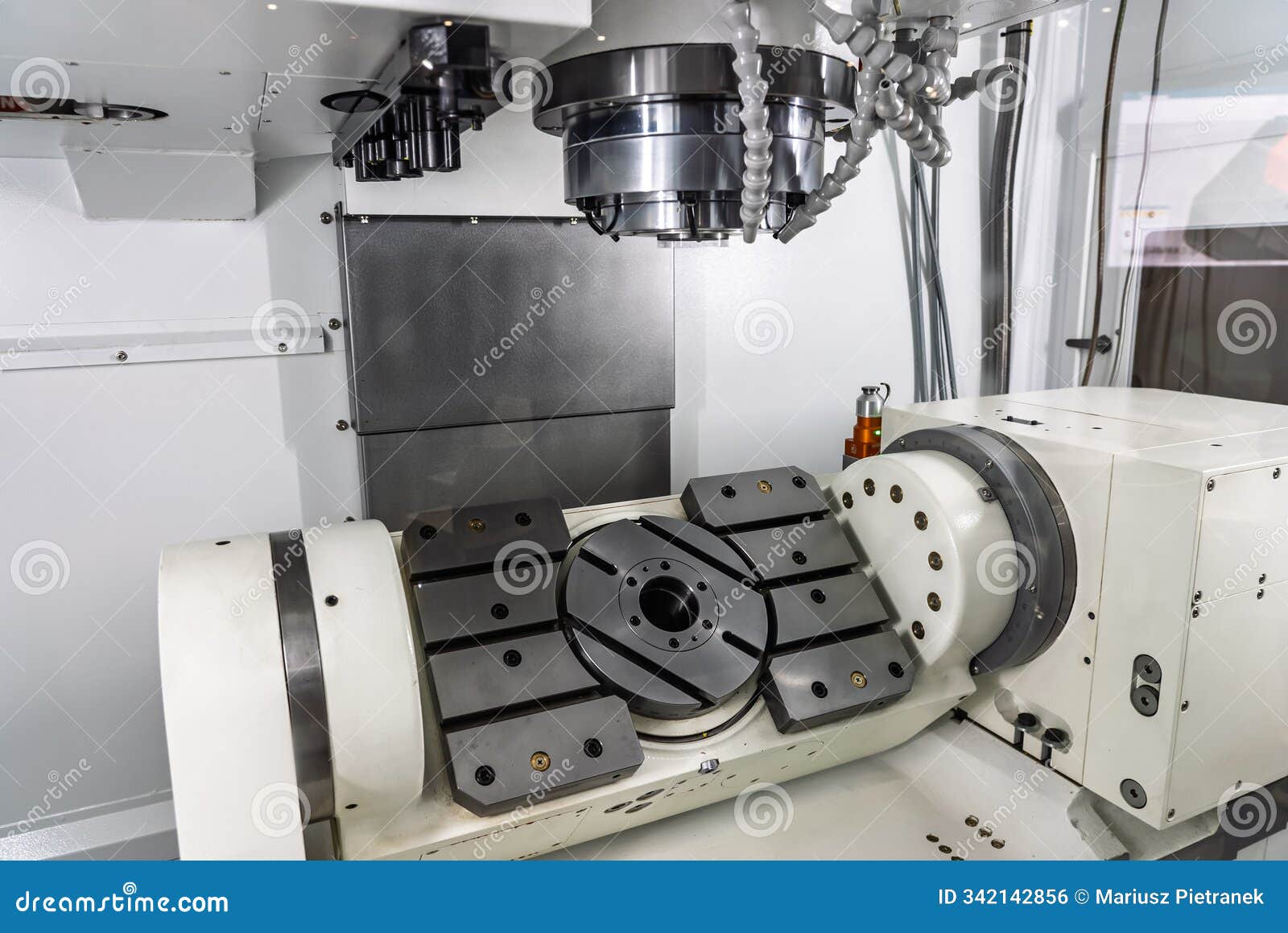 Old Big 5-axis Milling Machine Manual Control Indexing Table Stock ...