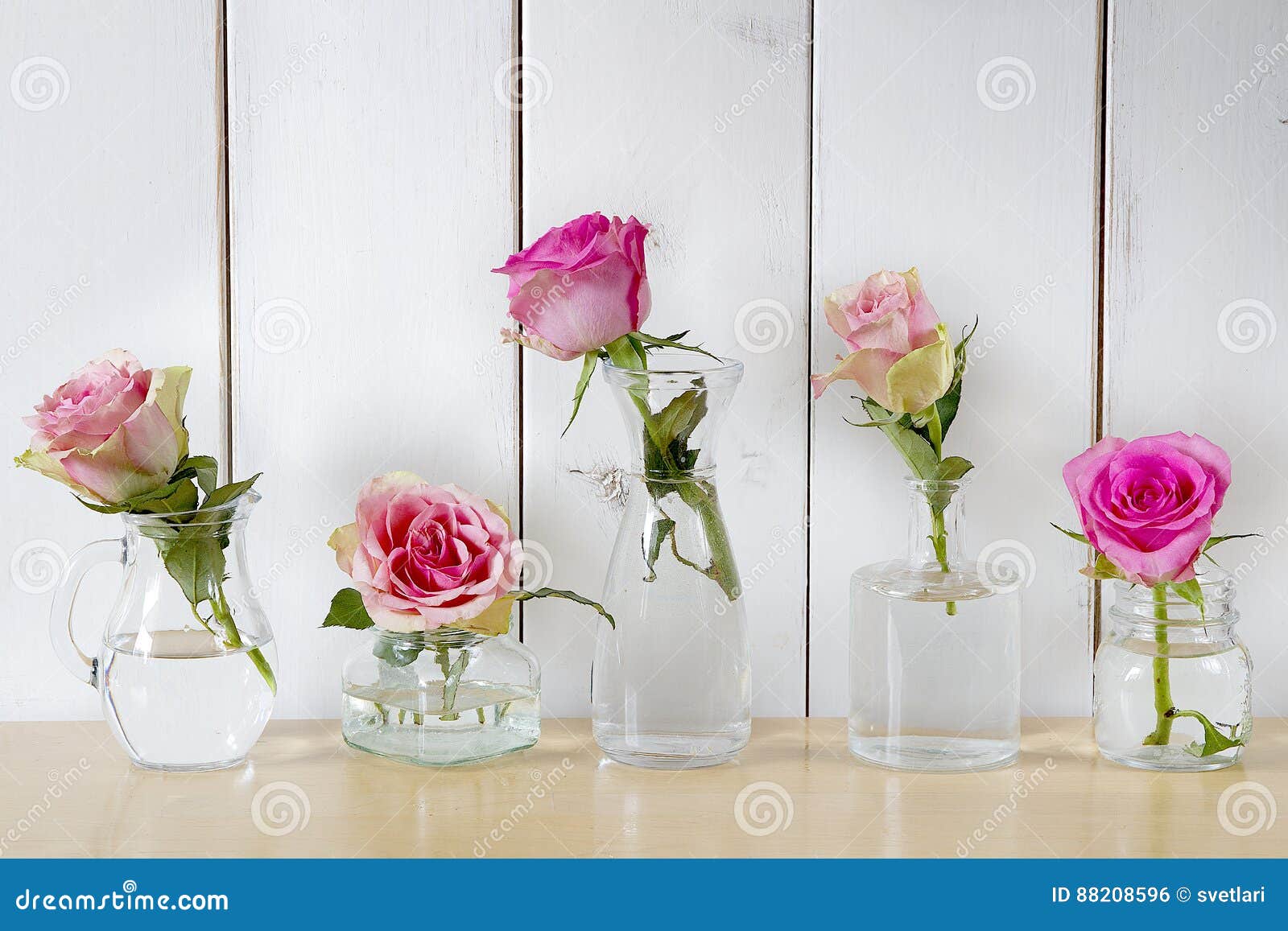 Five Roses Wedding Bouquets Royalty-Free Stock Photography ...