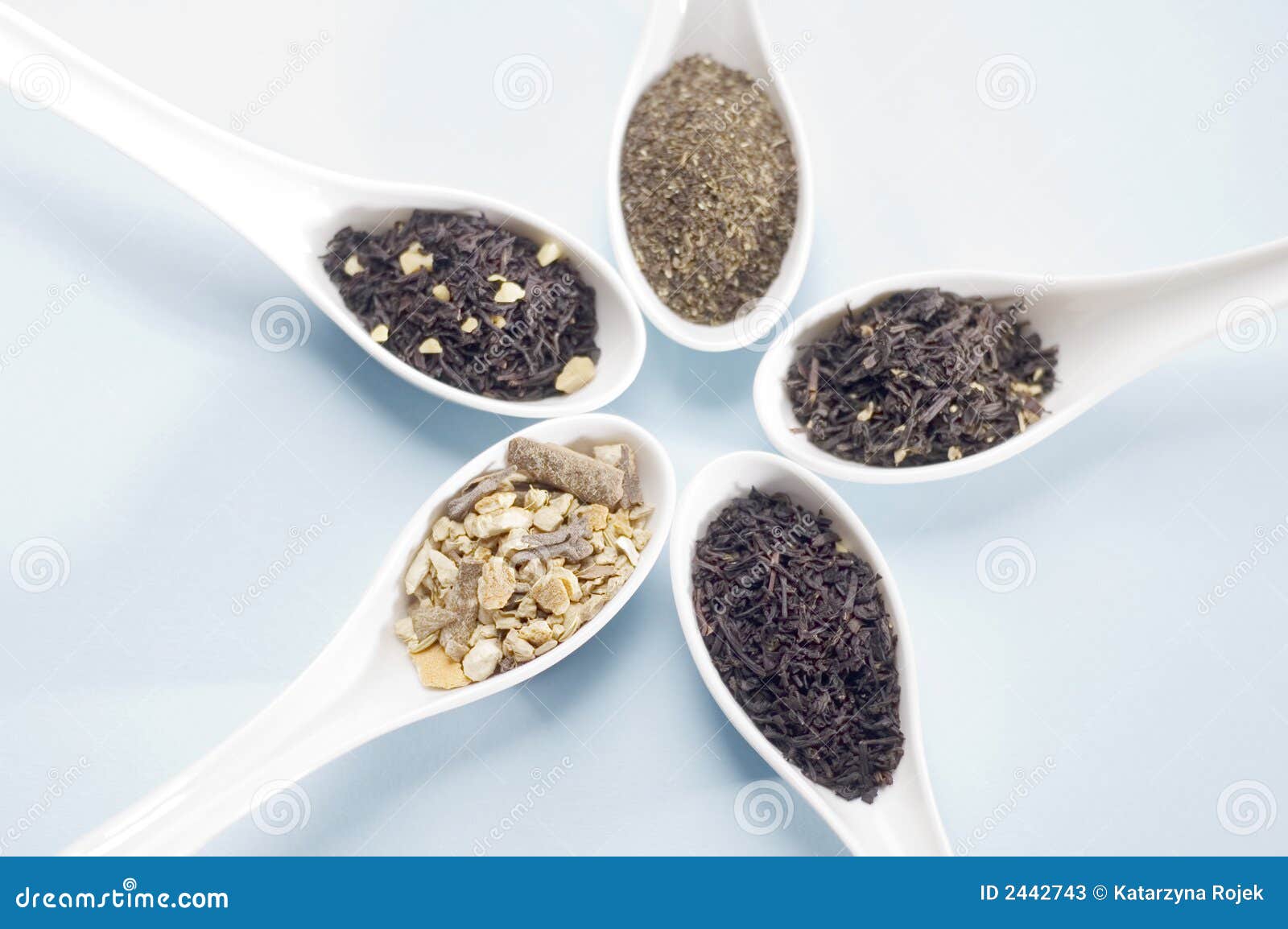 Five spoons with tea stock image. Image of diet, afternoon - 2442743
