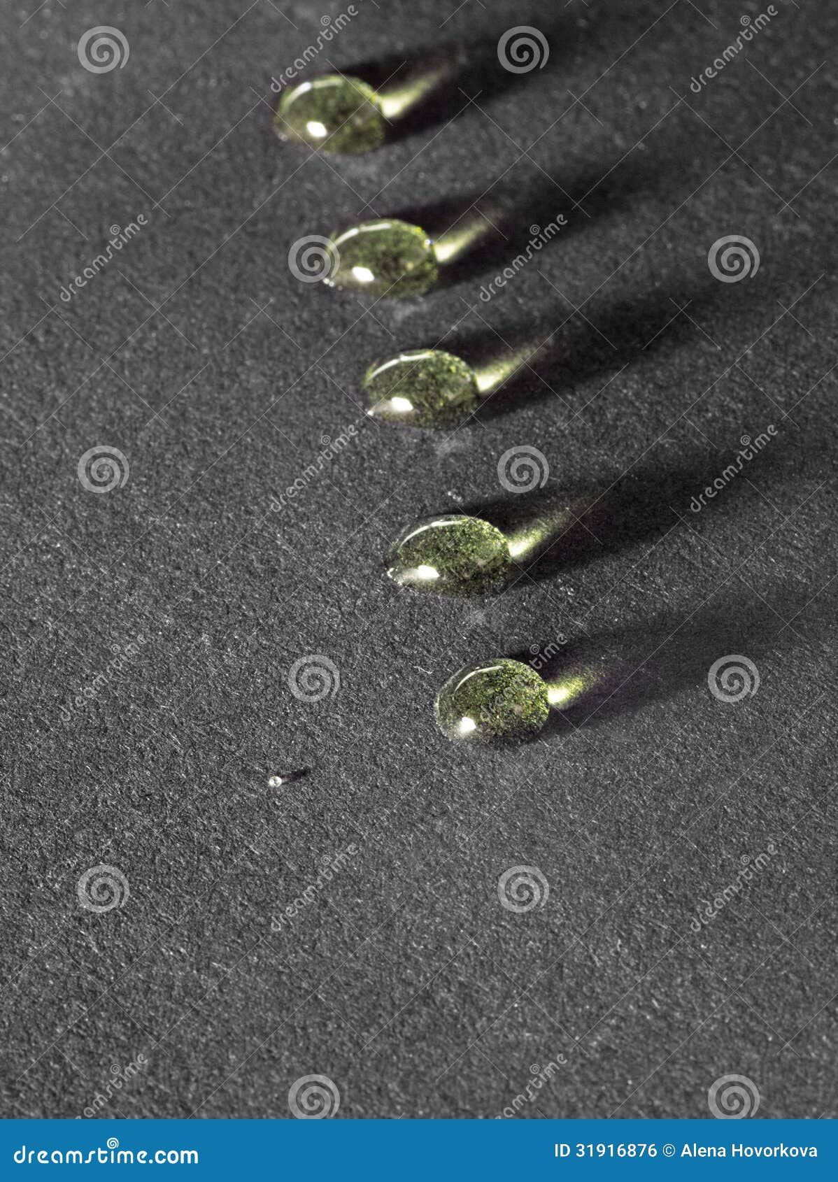 Five Water Drops in a Row Beautifully Lit, with Nice Reflection Stock ...