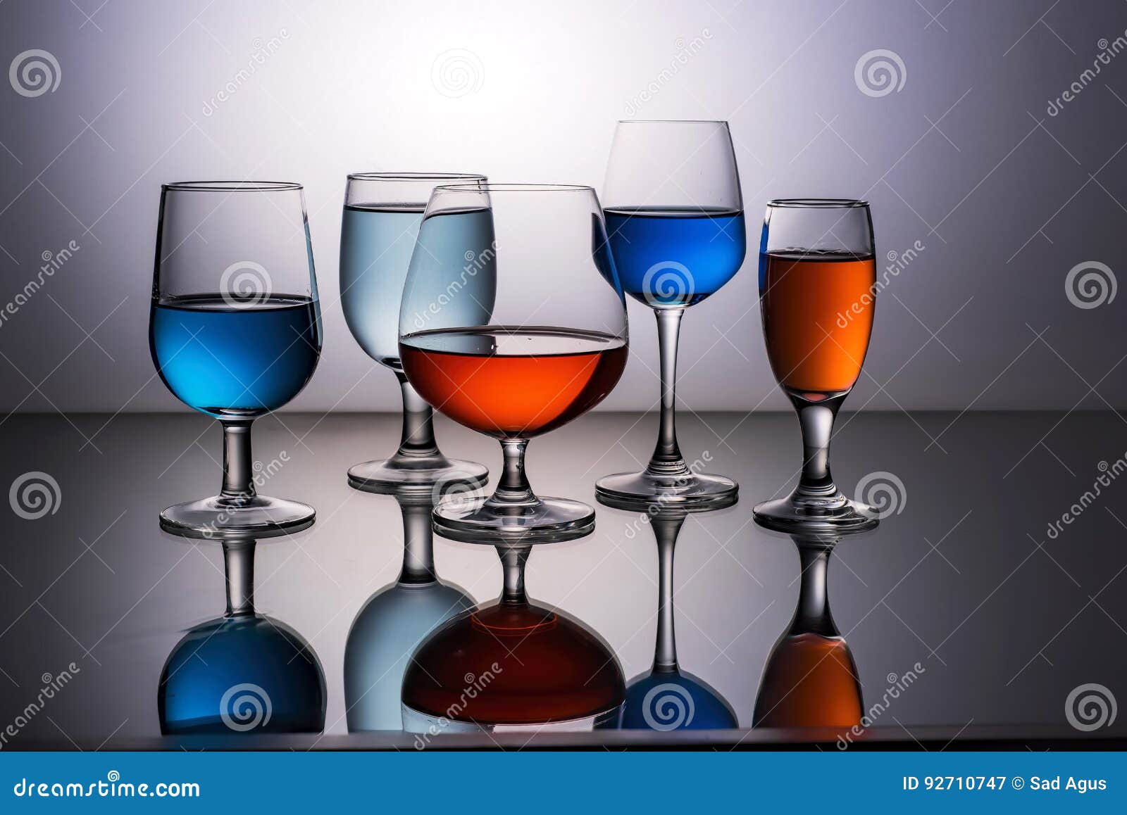 Five Wine Glasses Silhouette In Row Concentric On Green Background ...