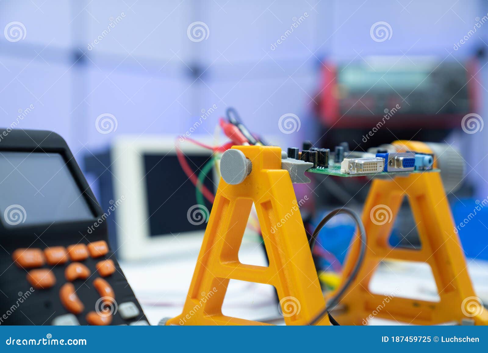 Fixing Electronics PCB Board in Service / Workbench with Electronics ...