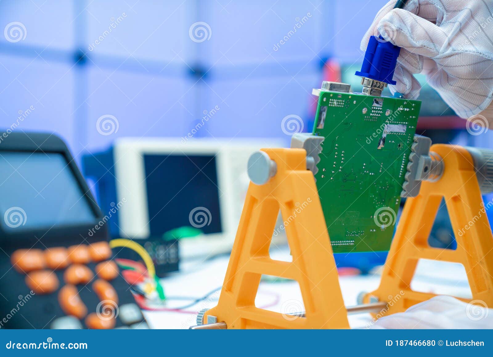 Fixing Electronics PCB Board in Service / Workbench with Electronics ...