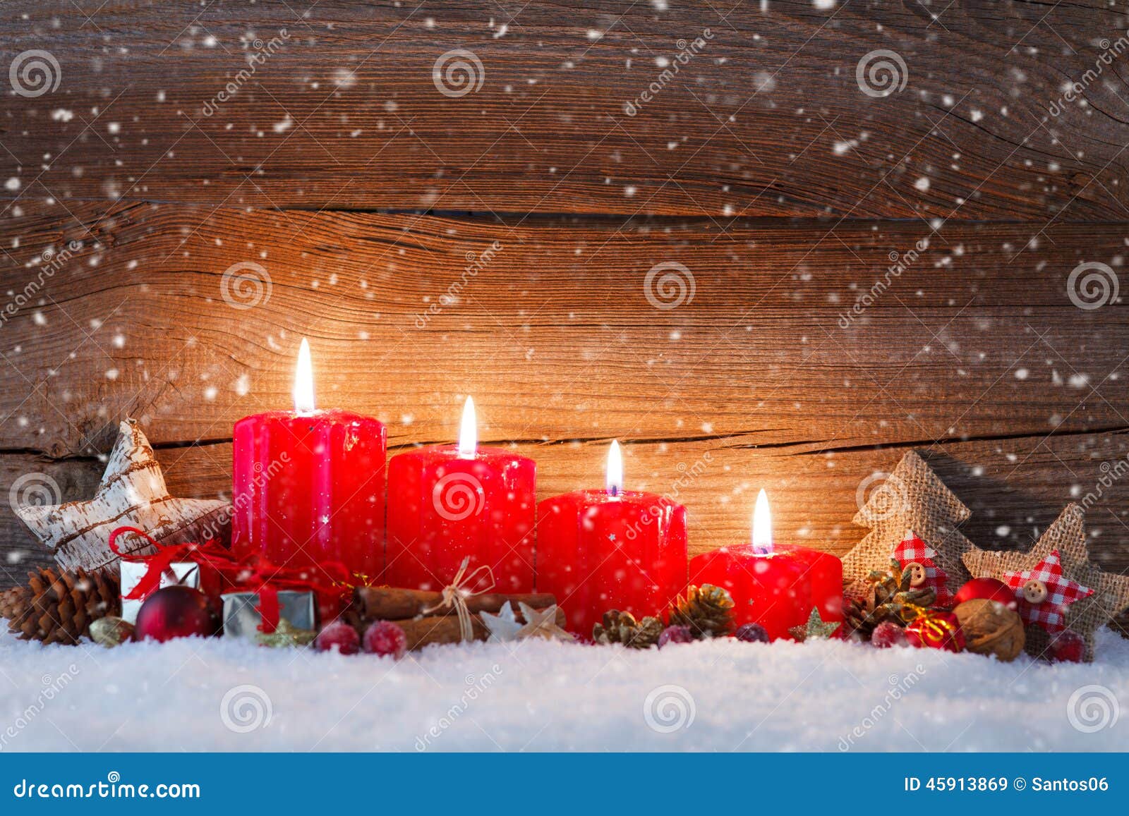 Fjärde advent fotografering för bildbyråer. Bild av rött - 45913869